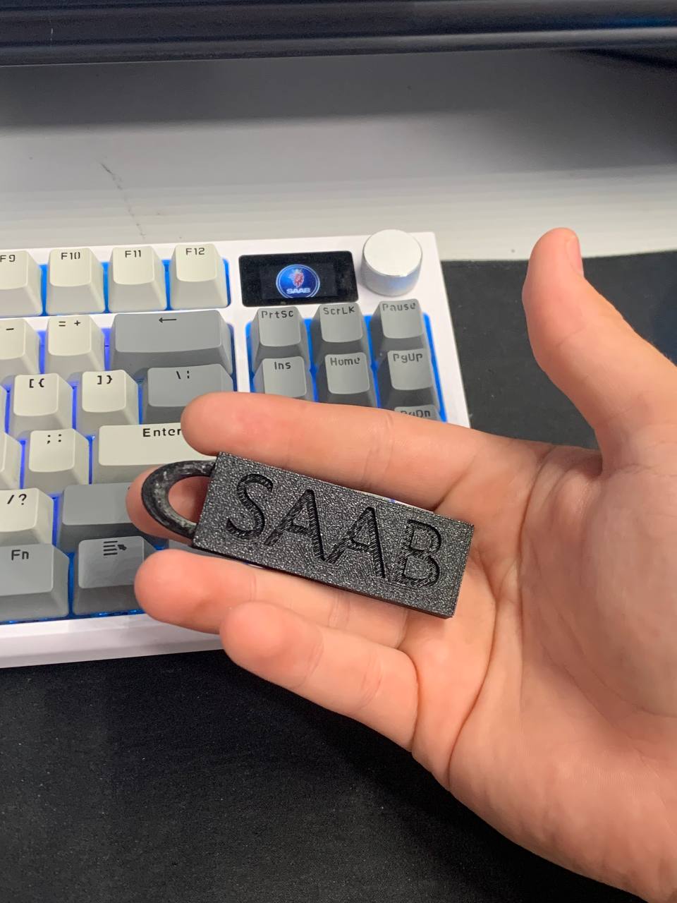keychain SAAB by Александр Отрошко | Download free STL model ...