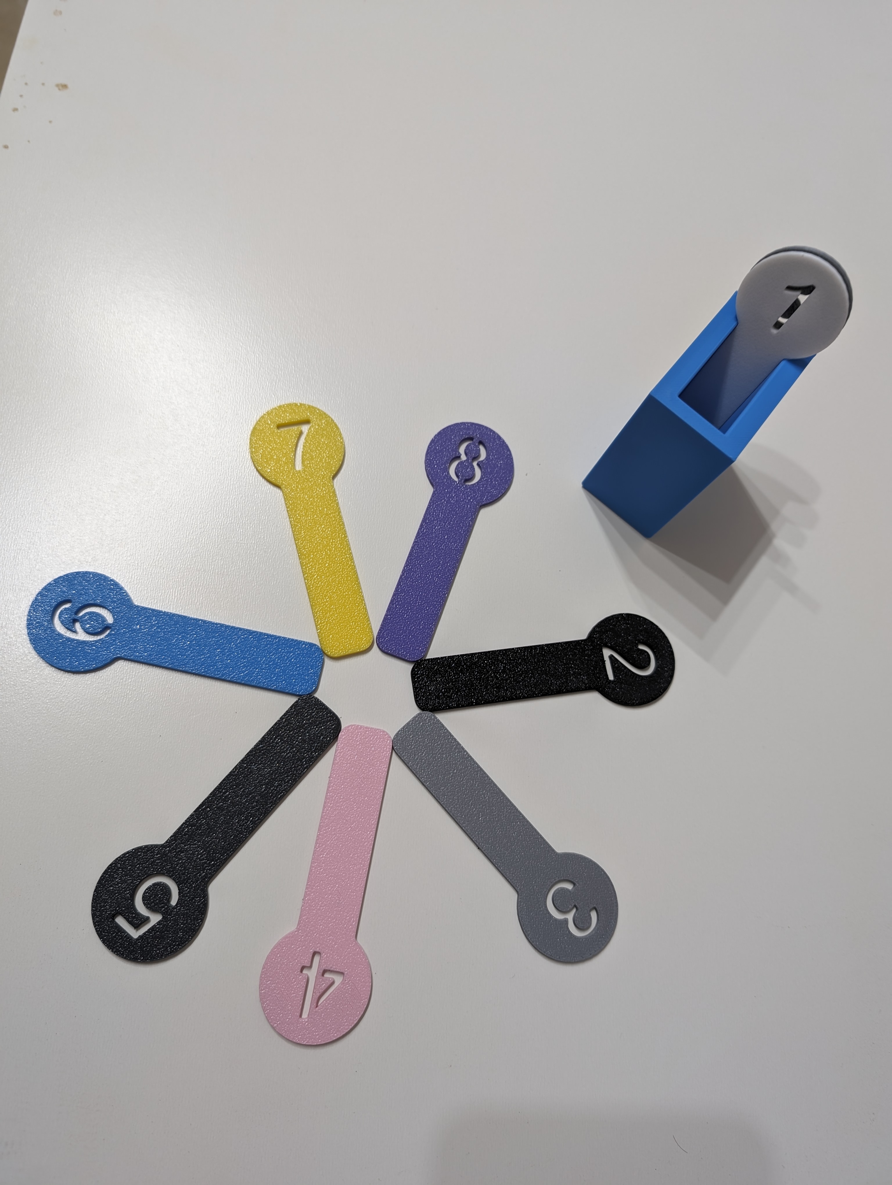 Color chip + organizer by pol vaque | Download free STL model ...