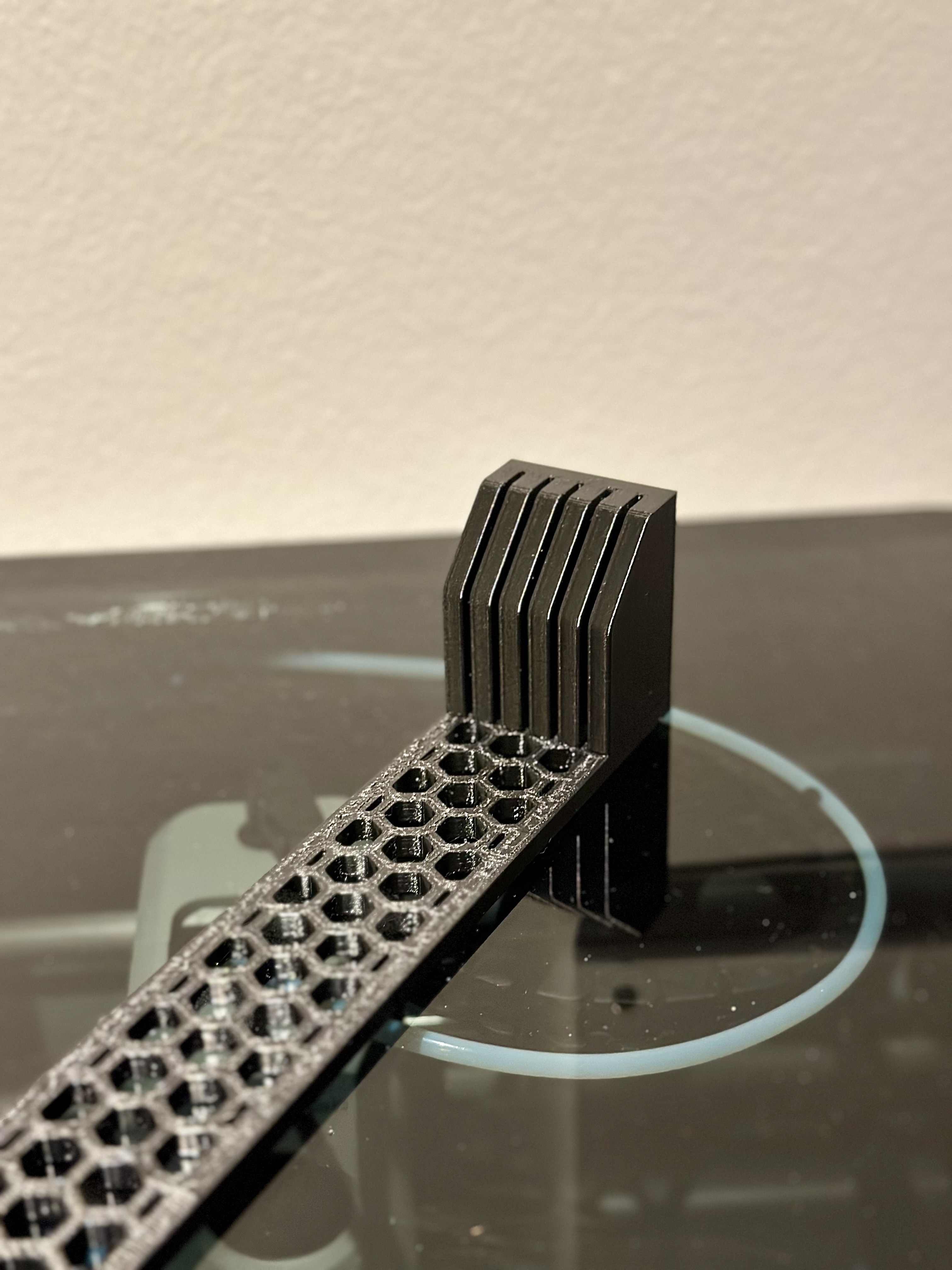 Build Plate Rack for BambuLab X1C (256mm) by Richie Hug | Download free ...