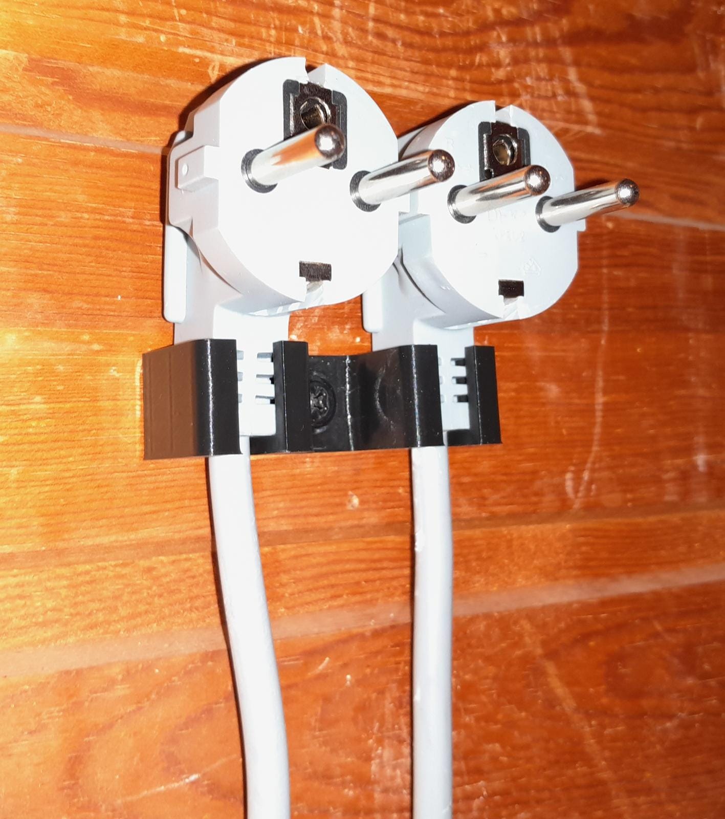 Fixture for two electrical cords by OnslowTheHermit | Download free STL ...