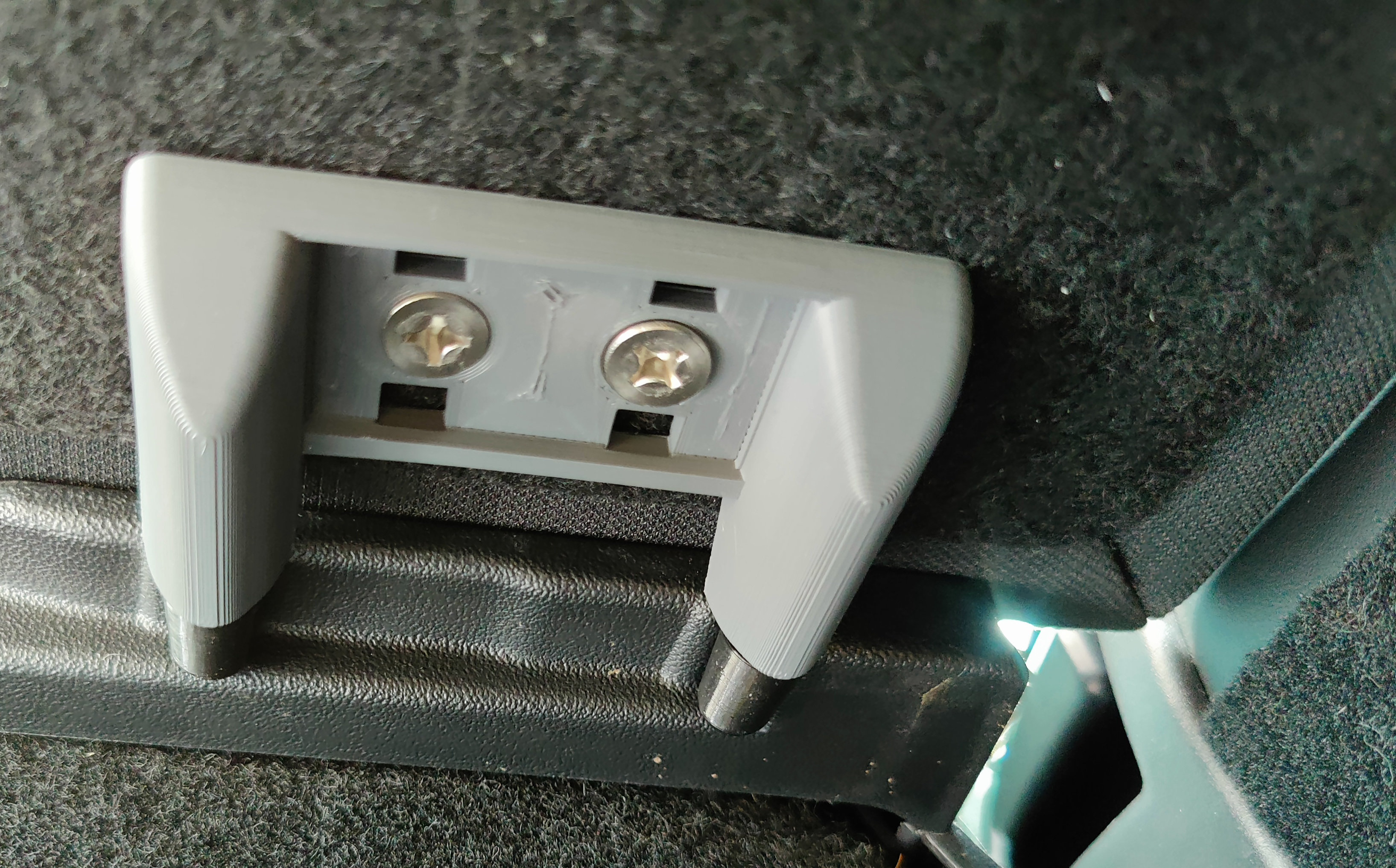 Tesla Model S -2021: Halterung für die Hutablage by Kusenklempner ...
