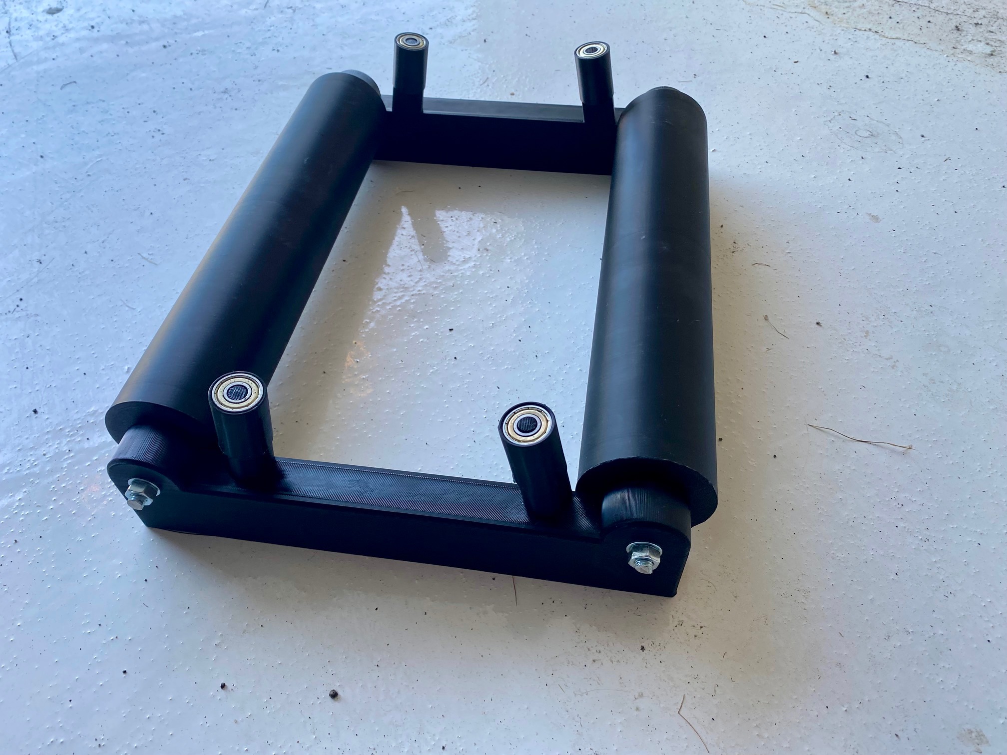 Large wheel detailing roller stand by floano | Download free STL model ...