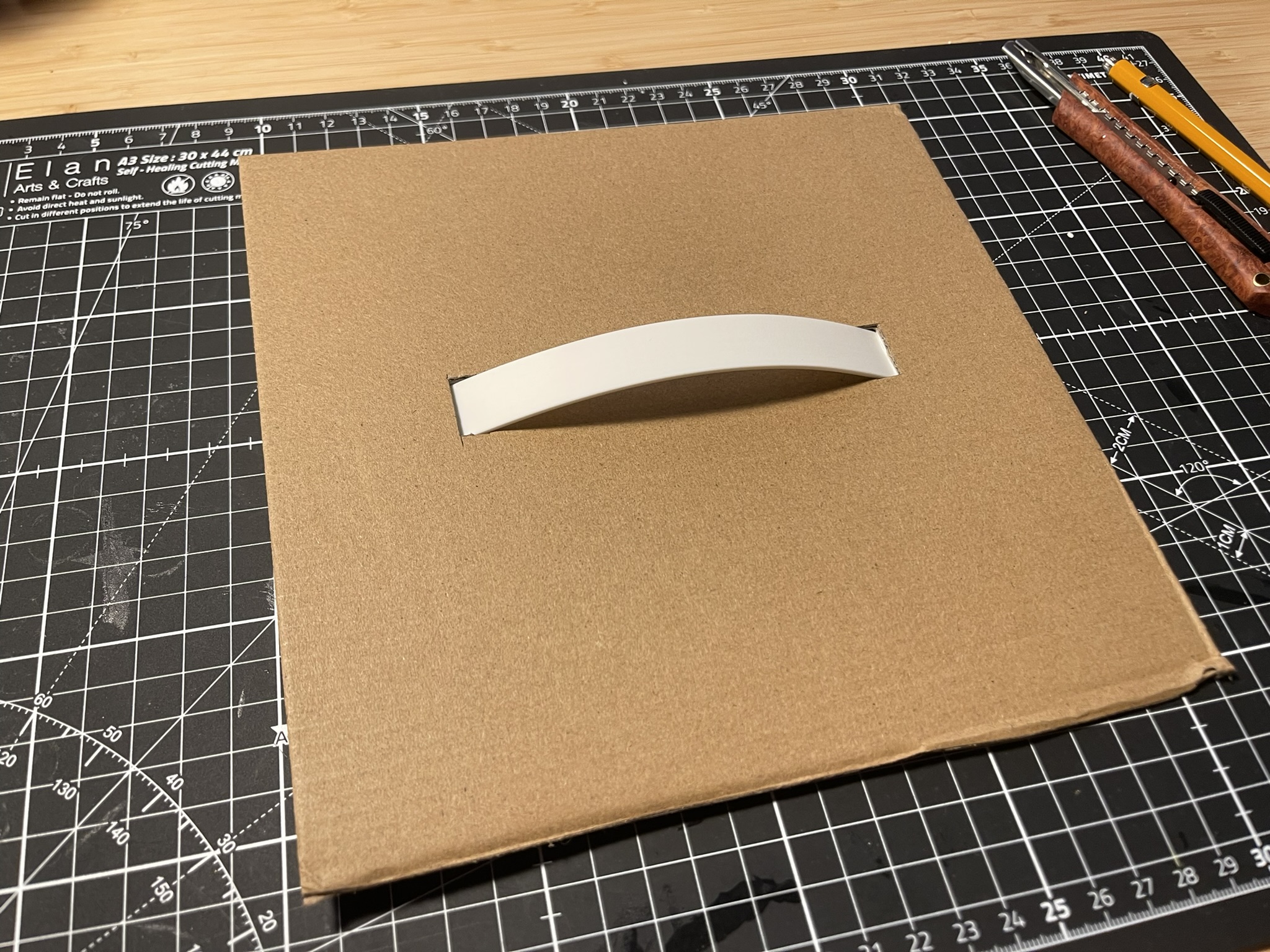Handle for Cardboard Box - Parametric by Carmela | Download free STL ...