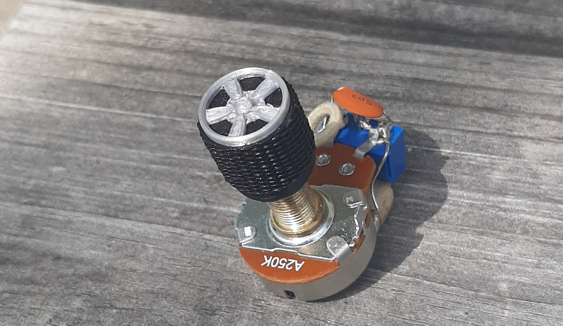 Wheel knurled potentiometer knob, 6mm ID, printer knob by PanzerDesign ...