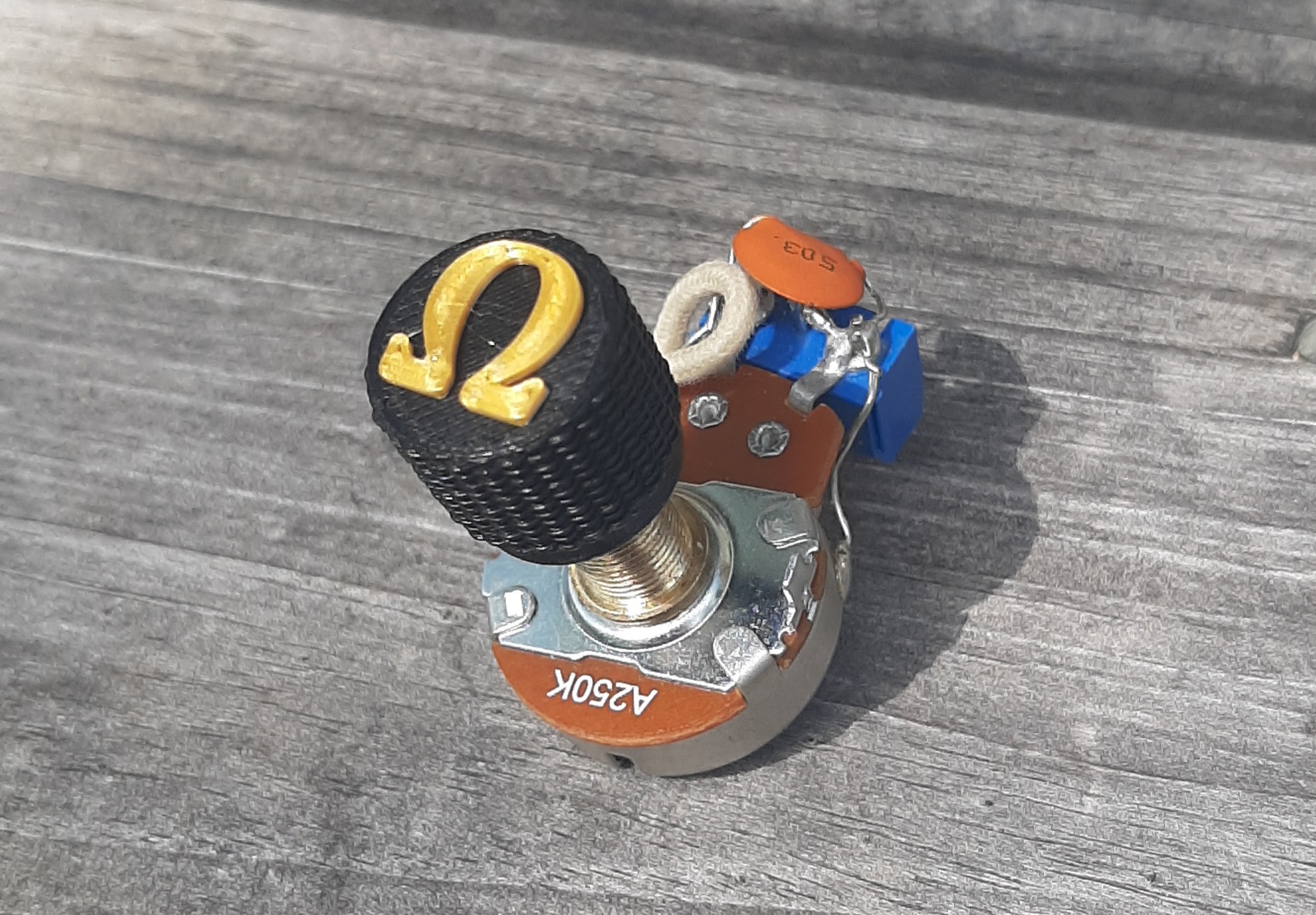 Omega knurled potentiometer knob, 6mm ID, printer knob by PanzerDesign ...