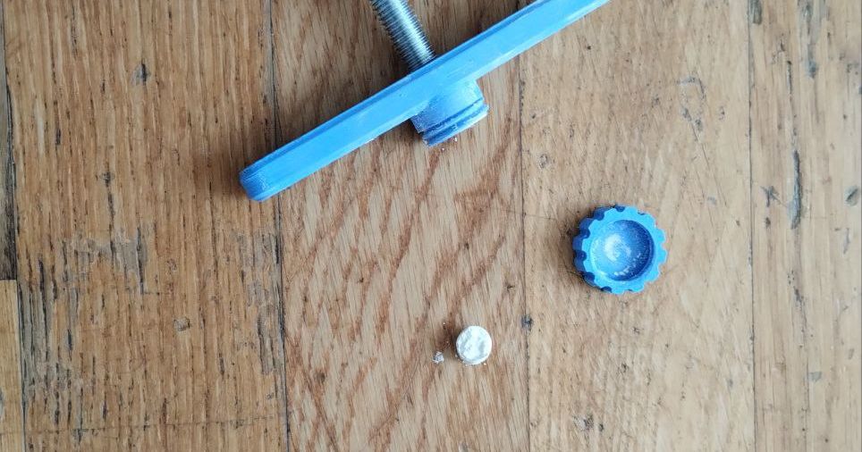 Pill press for chemistry Class by Triplef | Download free STL model ...