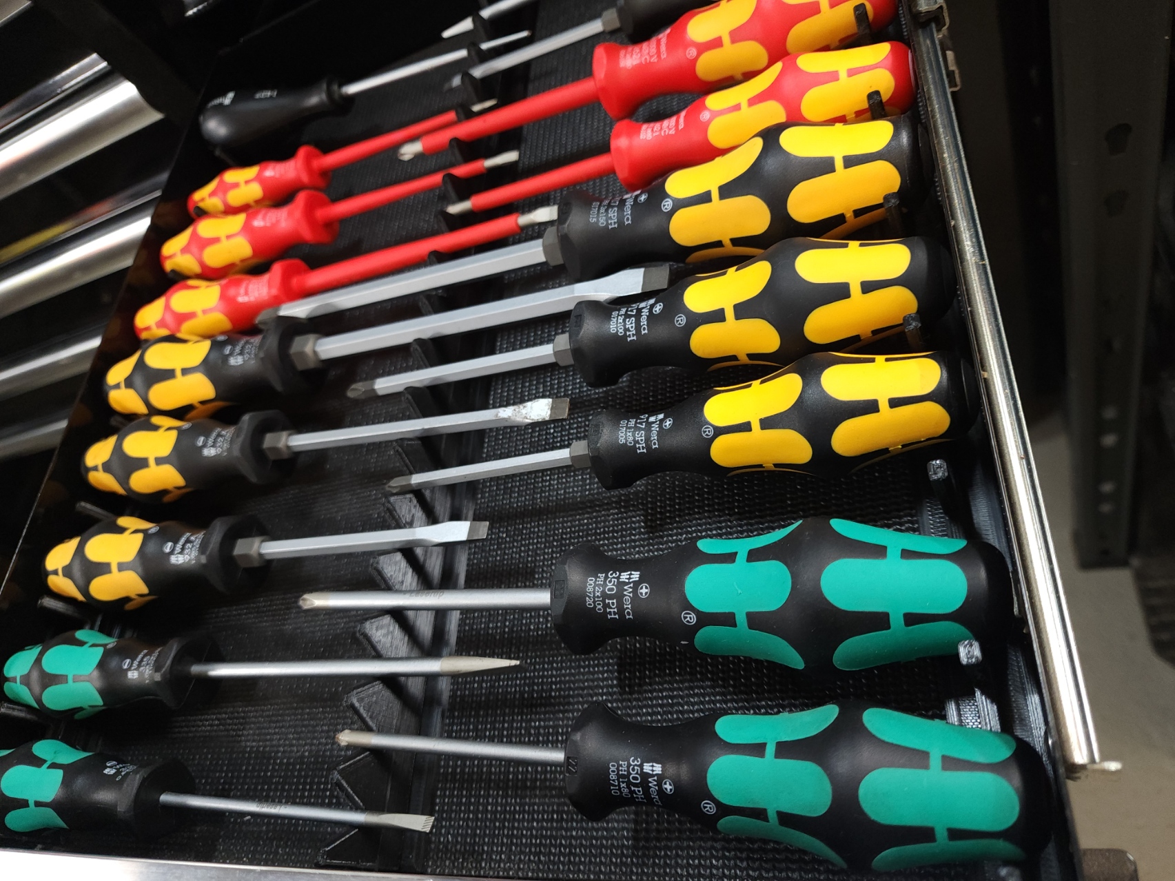 Screwdriver Holder by Perpetual Printer | Download free STL model ...