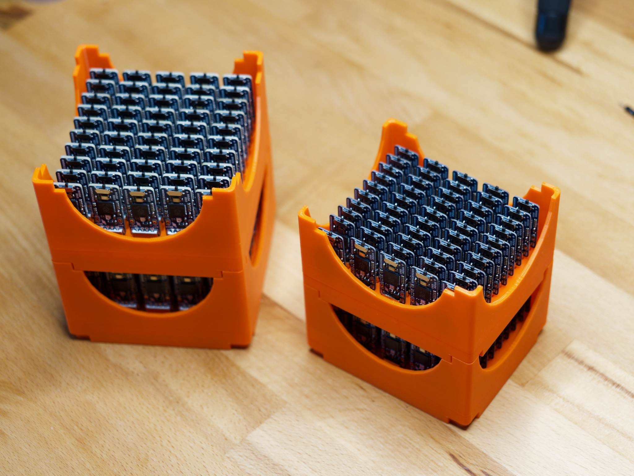 Stackable Customisable USB Holder Organiser 5x10 by Spacehuhn ...