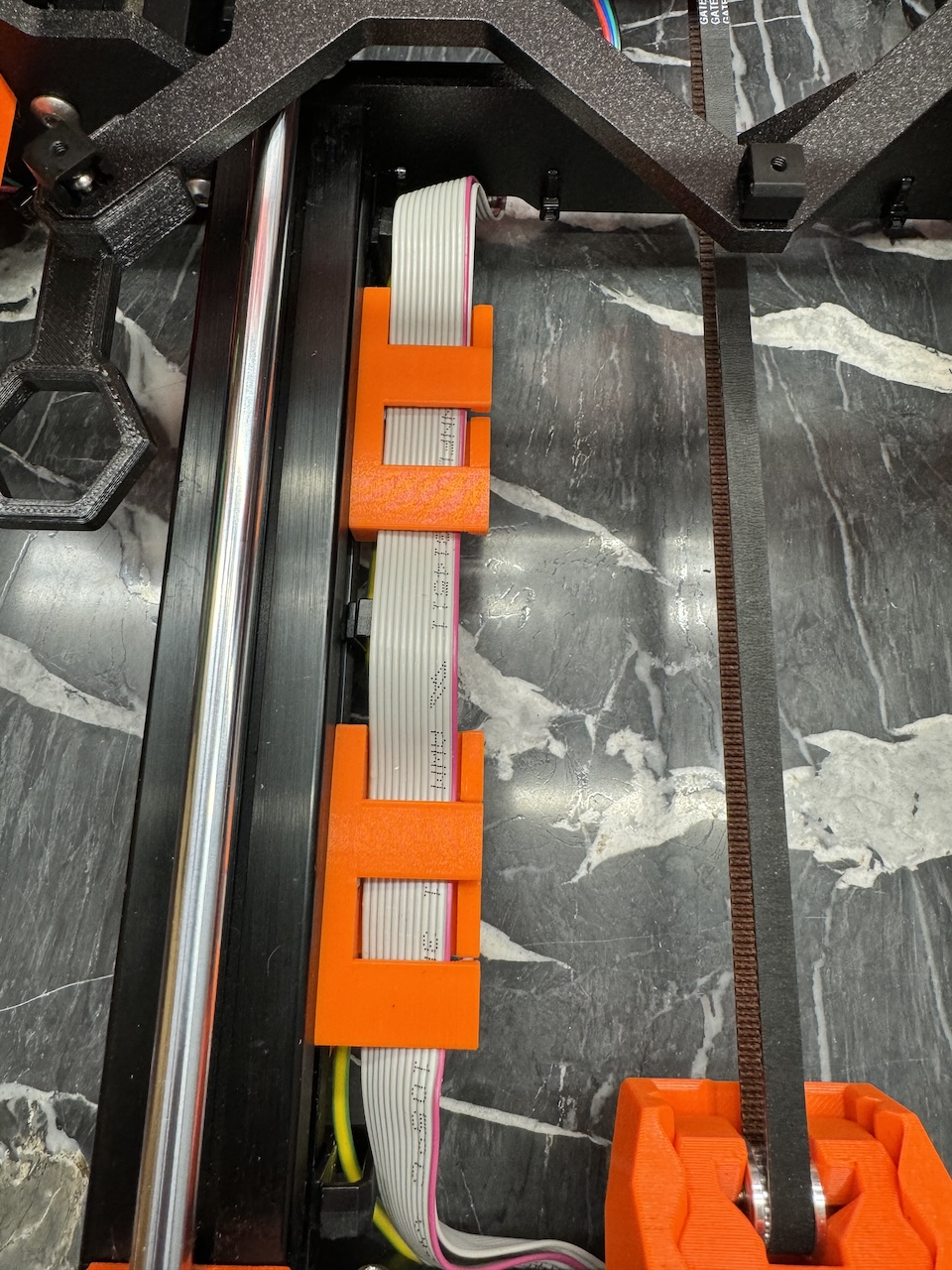 LCD Ribbon Cable Clips for Prusa MK4 by bowtie6 | Download free STL ...