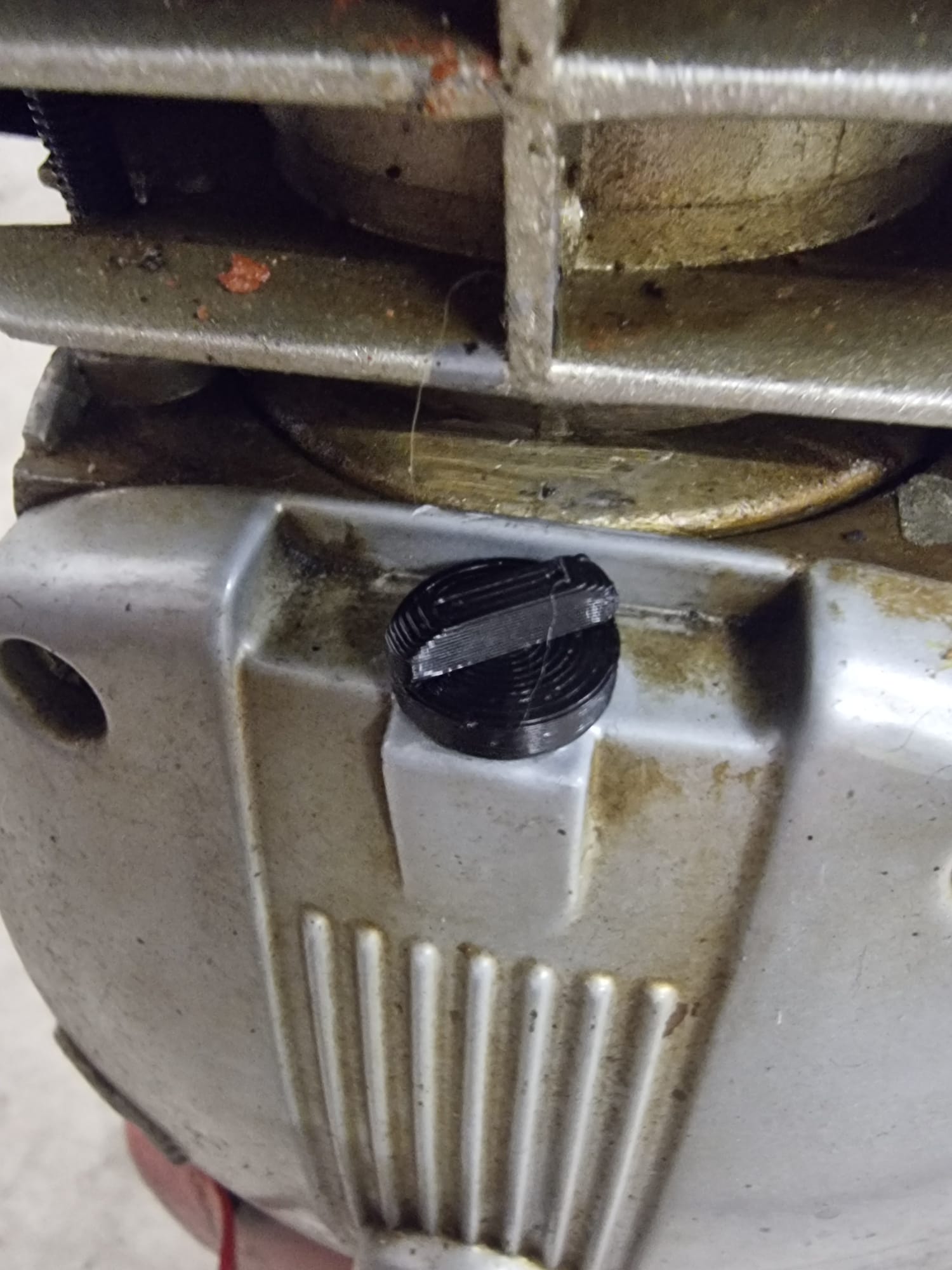 Compressor oil cap by Suttabou | Download free STL model | Printables.com