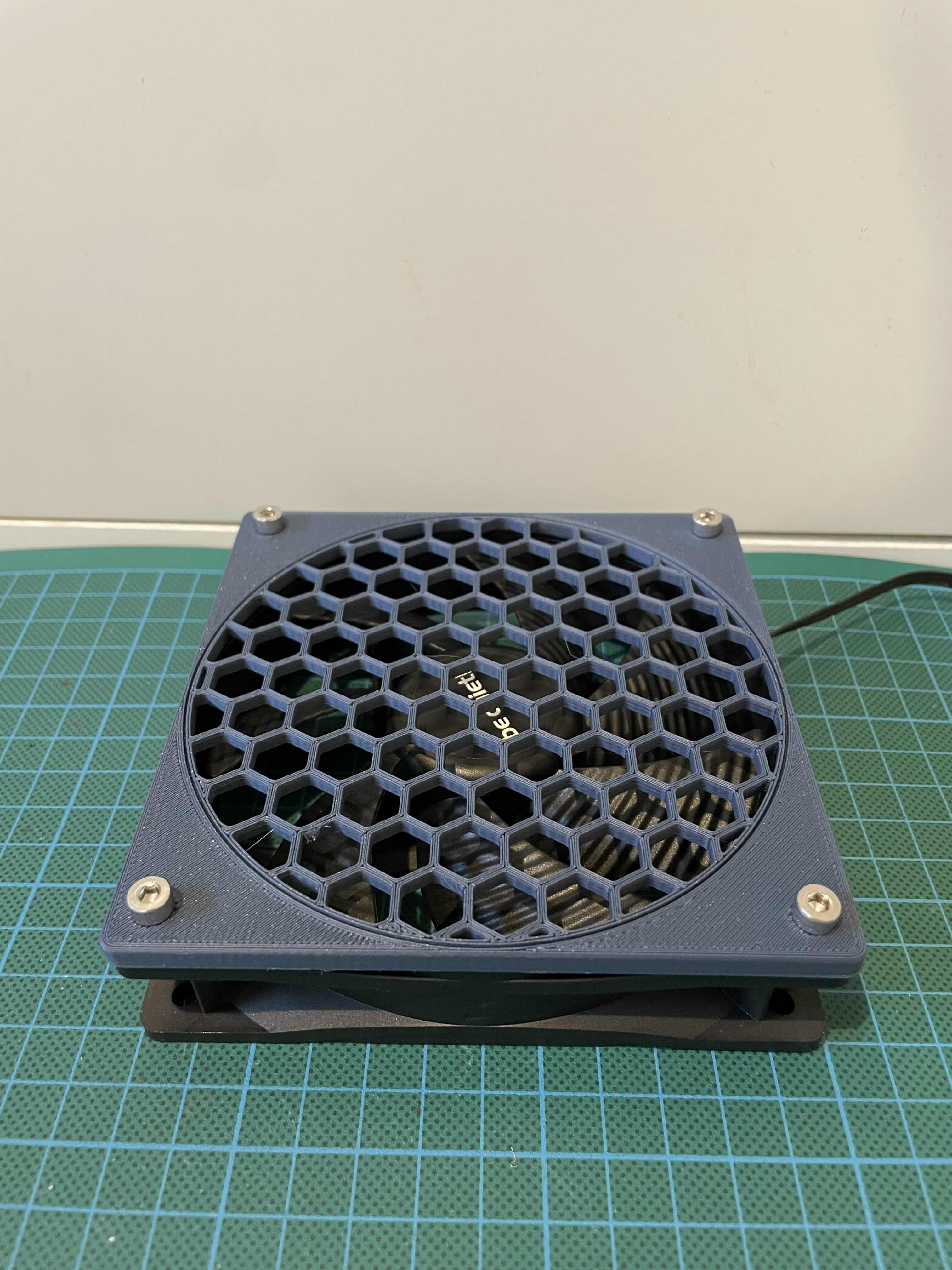 120mm Honeycomb Pattern Fan Grill by John Phillips | Download free STL ...