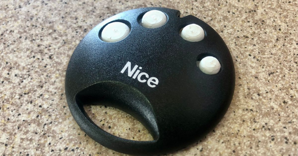 Nice Smilo SM4 Remote Buttons by kosteklvp | Download free STL model | Printables.com