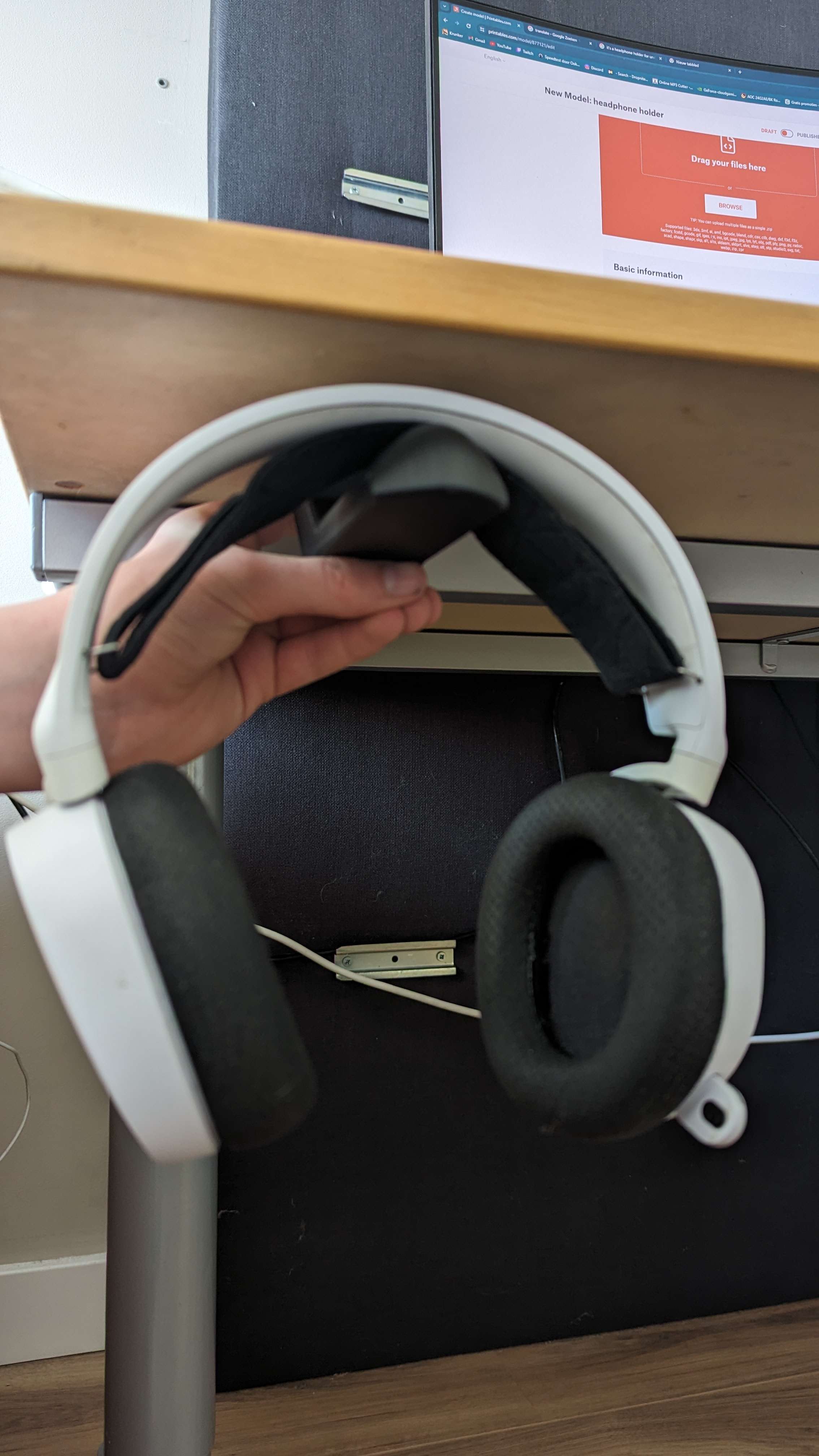 (Lab) Headphone Holder by Cas van der Maat | Download free STL model ...