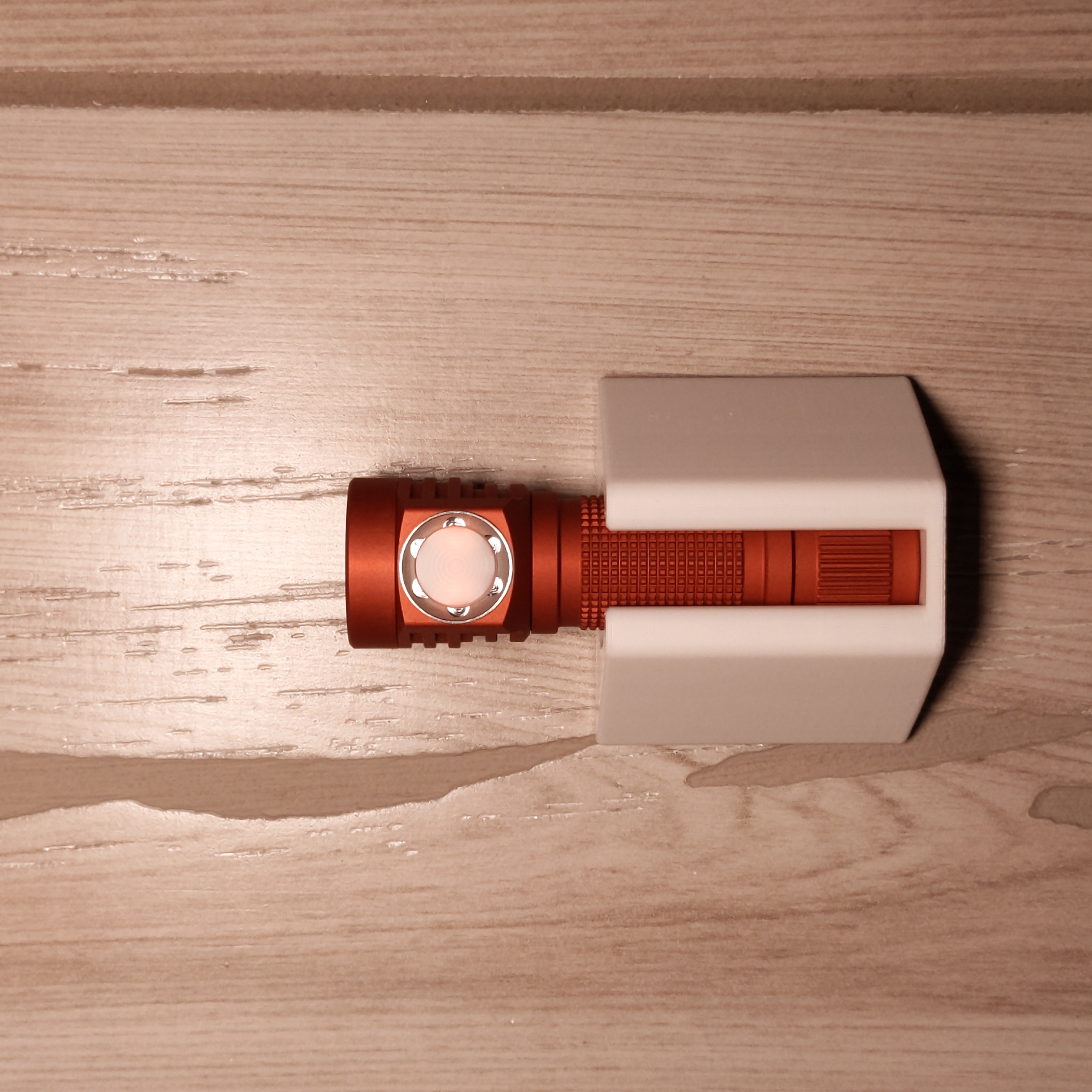 Wall Mounts for Flashlights by Spicy3d | Download free STL model ...