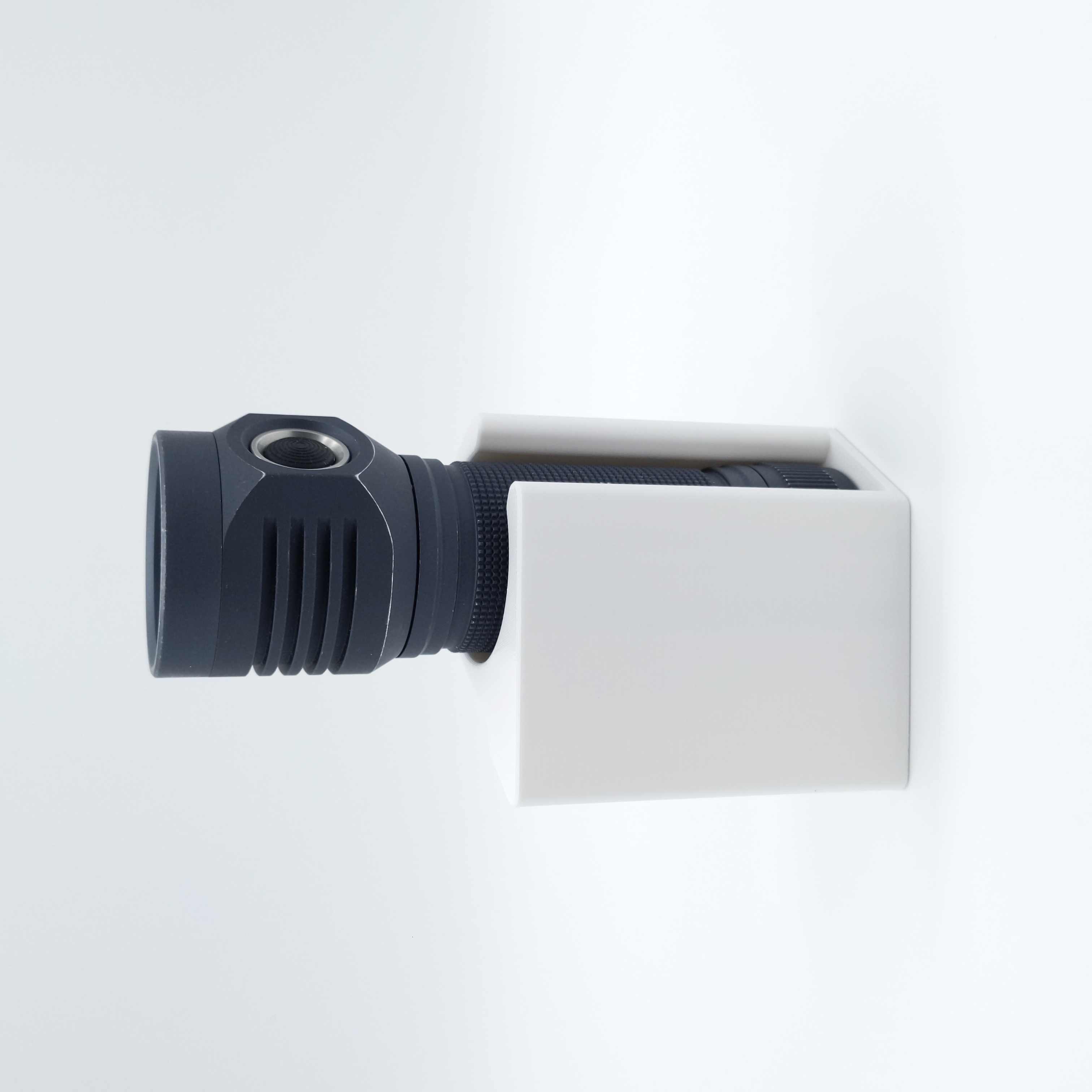 Wall Mounts for Flashlights by Spicy3d | Download free STL model ...