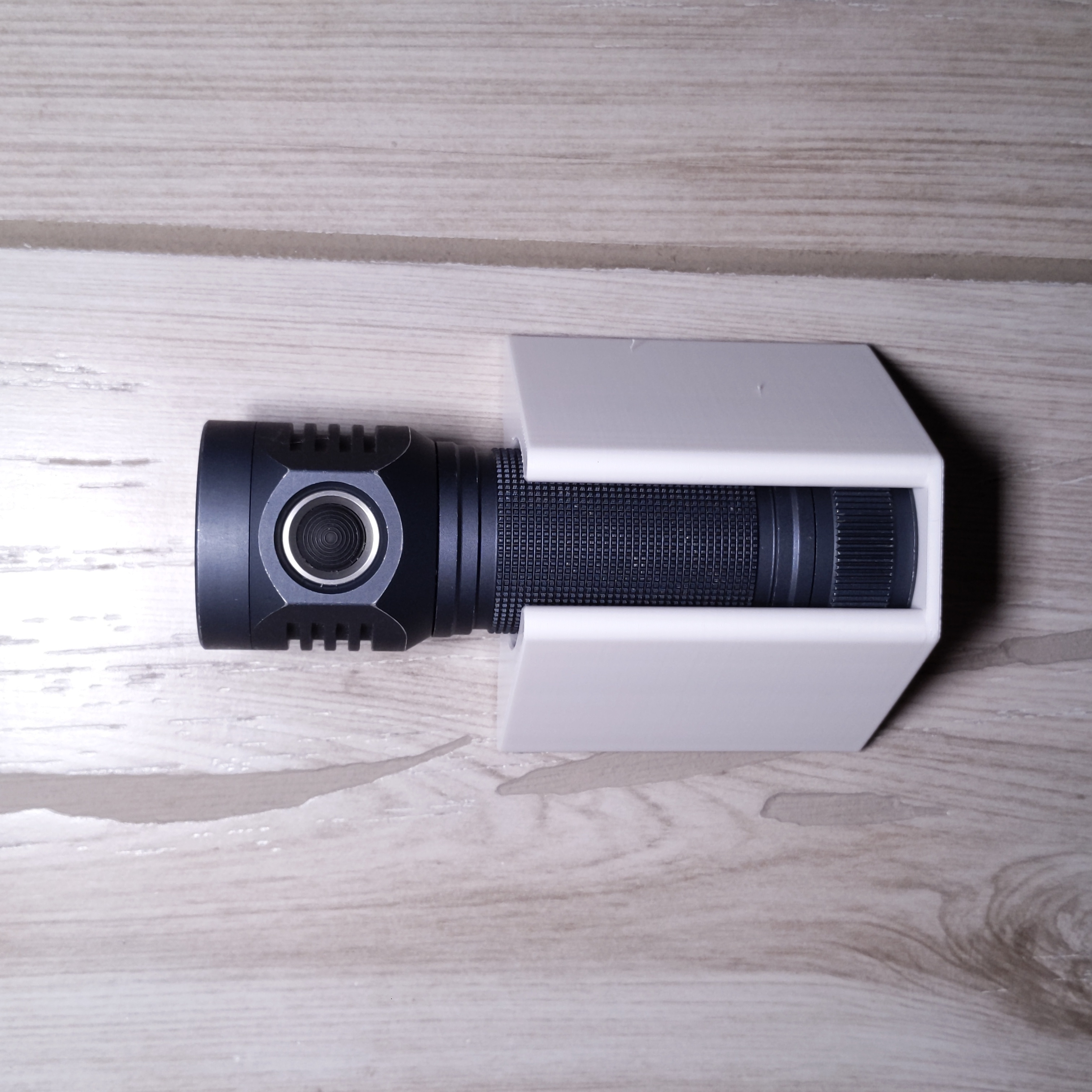 Wall Mounts for Flashlights by Spicy3d | Download free STL model ...