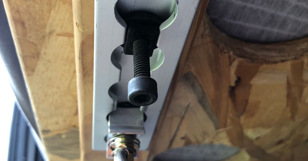 M6 airline rail (L-track) by Eduard Isnard Garrell | Download free STL ...