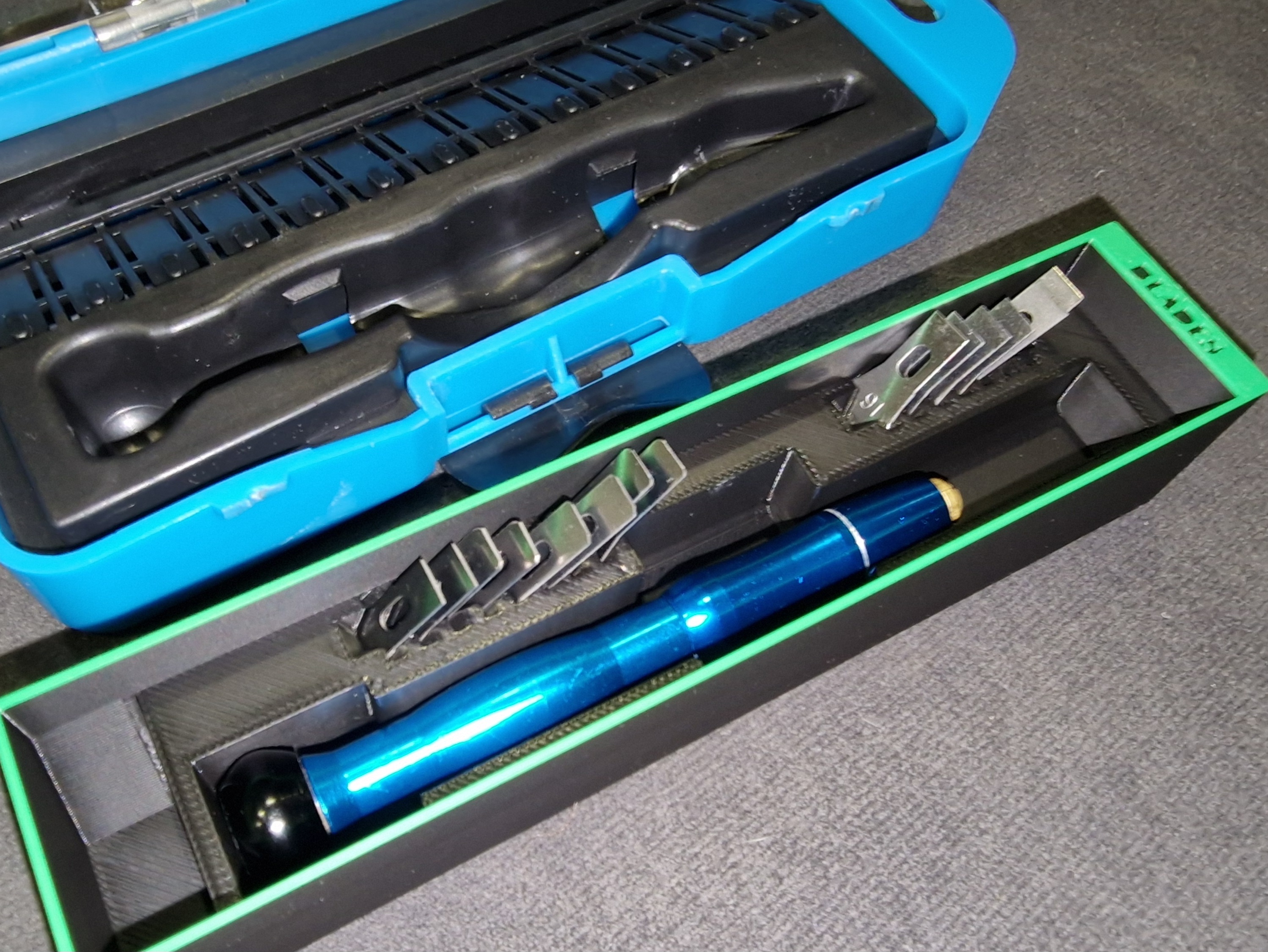 Scalpel and blades box - Babo organizer system by Flávio Simões ...