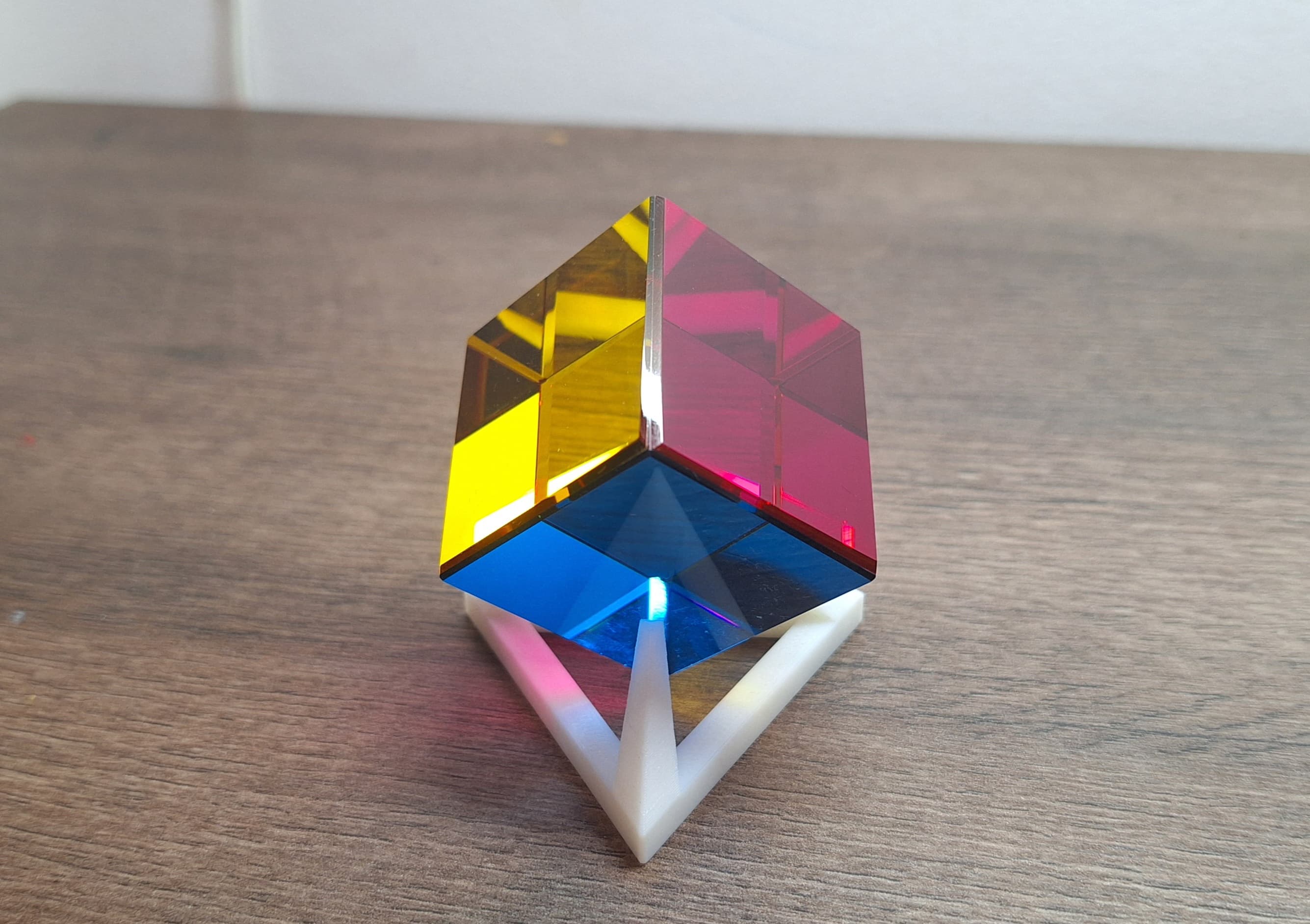 Cube Display Stand by Gabriel Vega | Download free STL model ...