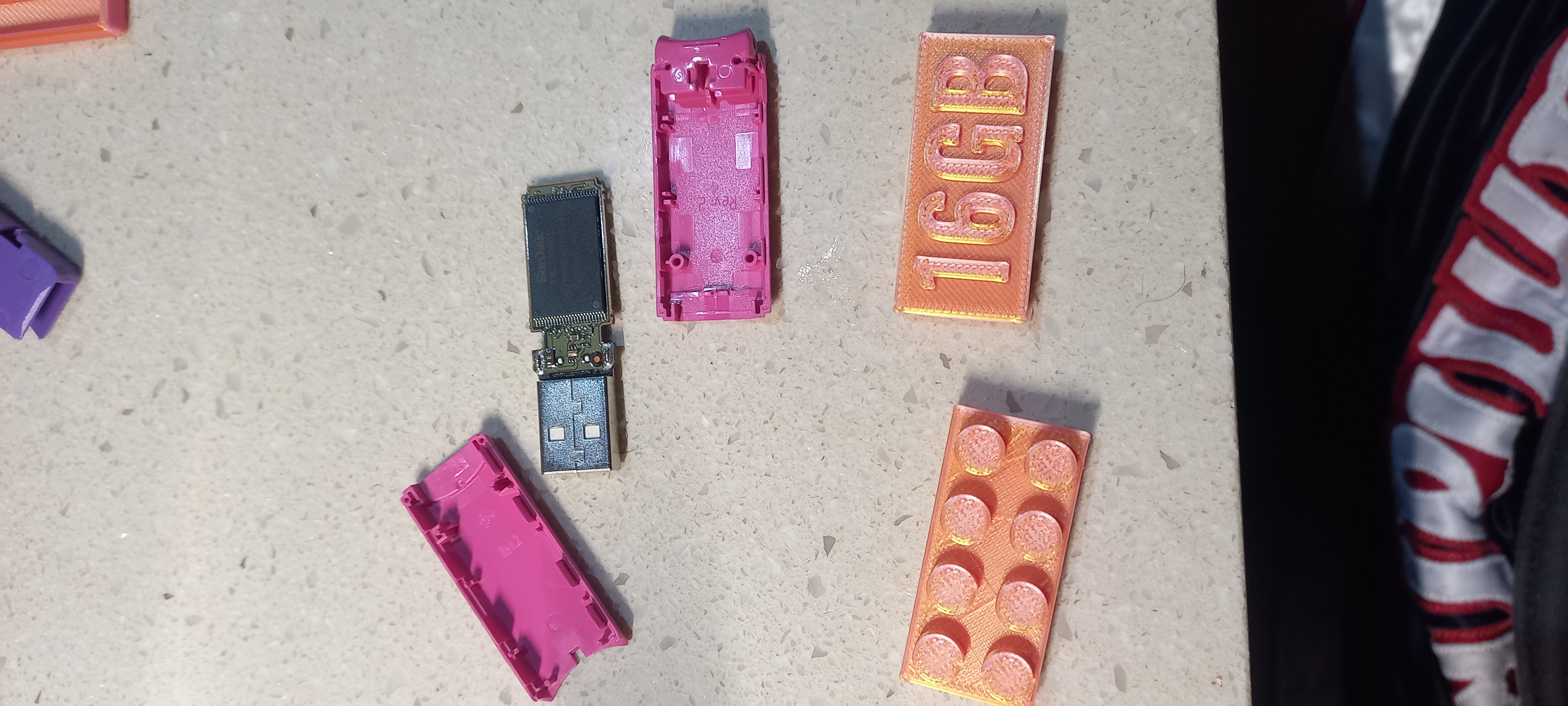 LEGO brick USB flash drive cover by luciano etcheverri | Download free ...