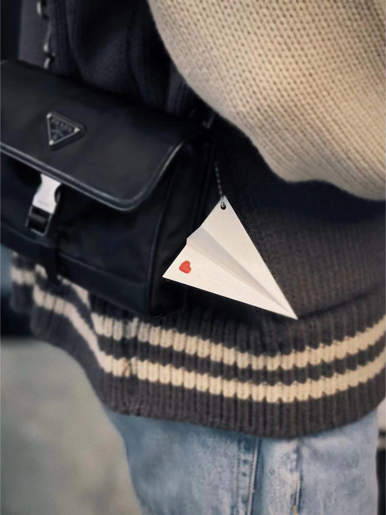 Paper airplane Car decoration 纸飞机汽车挂件 by cryoooon | Download free STL ...