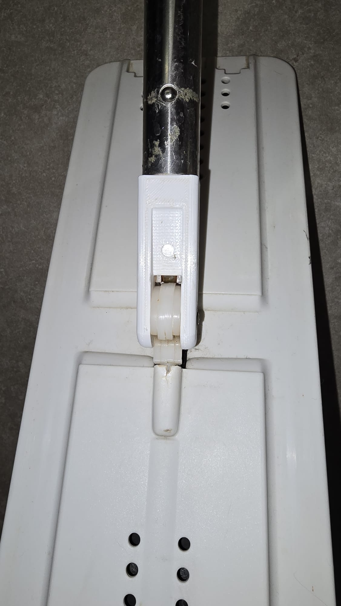 Mop cleaning floor by Robert P | Download free STL model | Printables.com