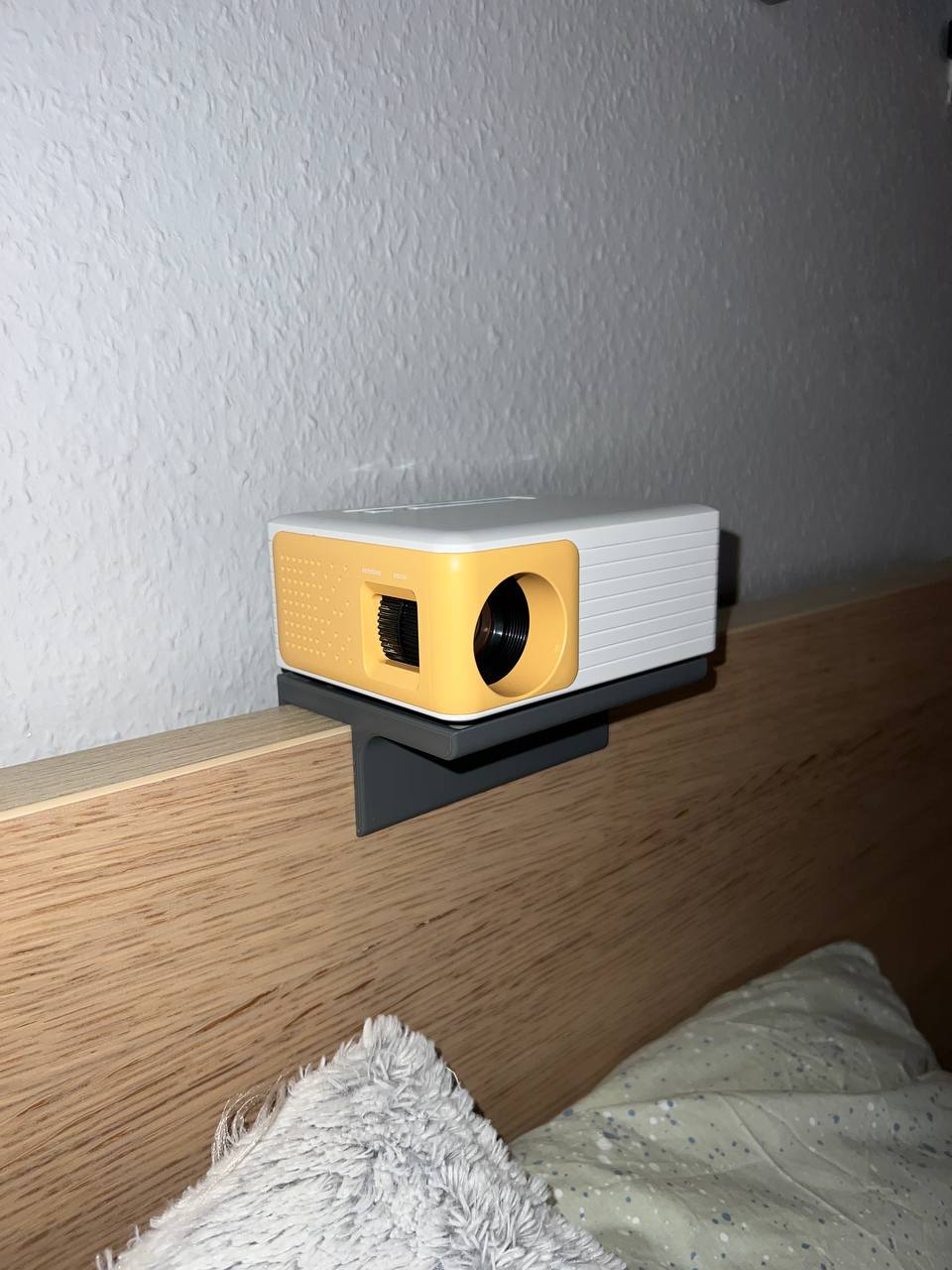 Mini Beamer Bed Frame stand by Michael Richter | Download free STL ...