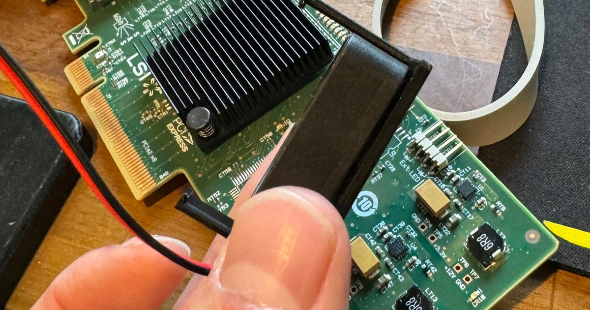 LSI 9200-8e 40mm fan adapter by afschuld | Download free STL model ...