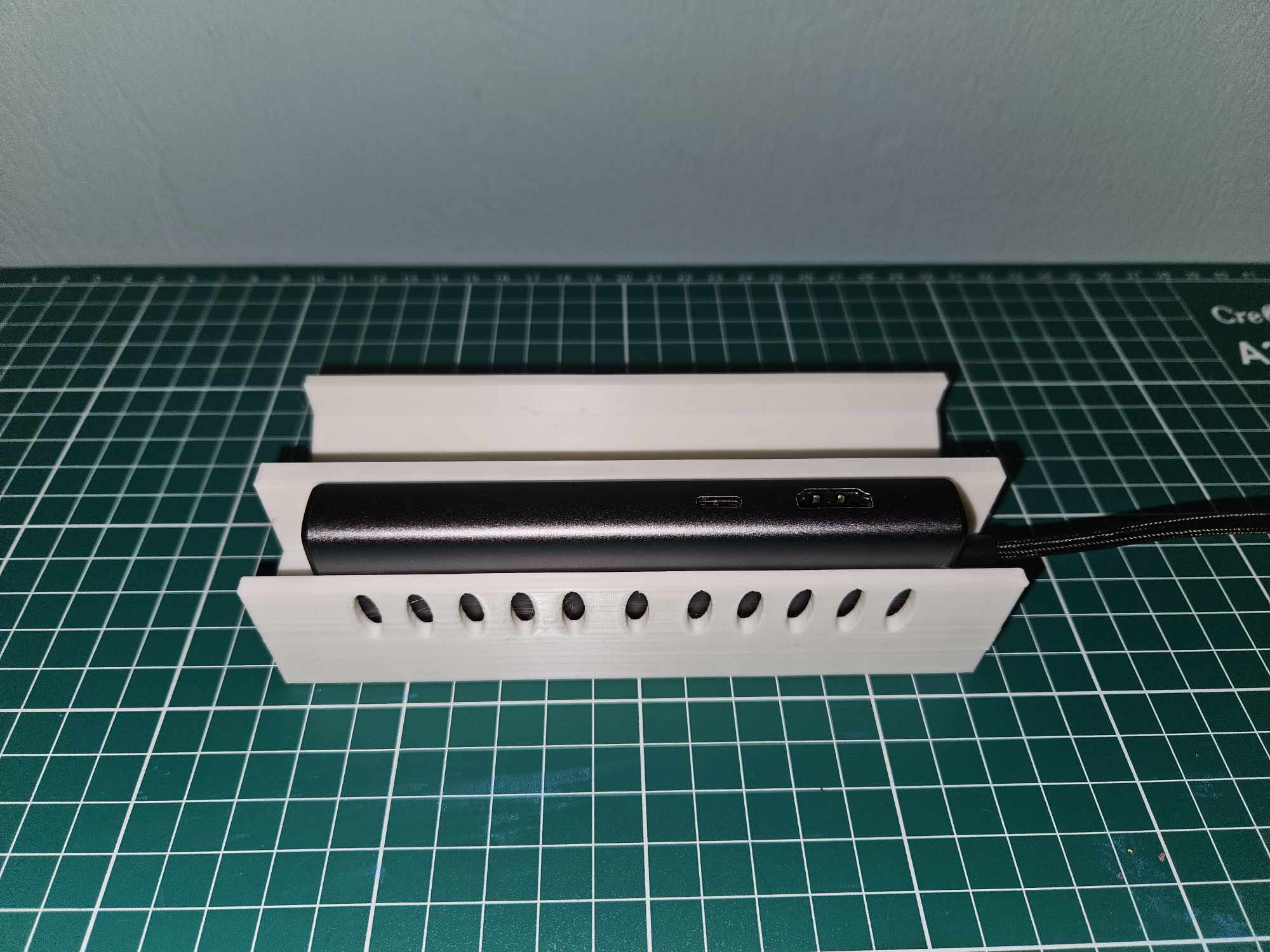 ROG Ally stand for UGREEN CM512 HUB by davekrazer | Download free STL ...