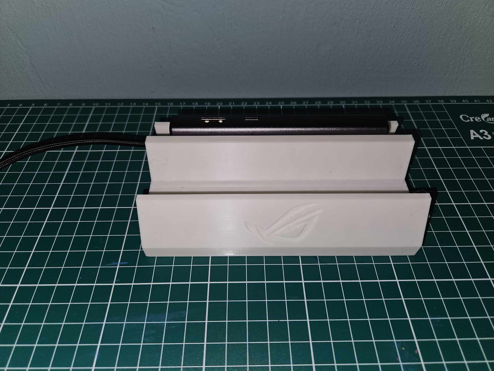 ROG Ally stand for UGREEN CM512 HUB by davekrazer | Download free STL ...
