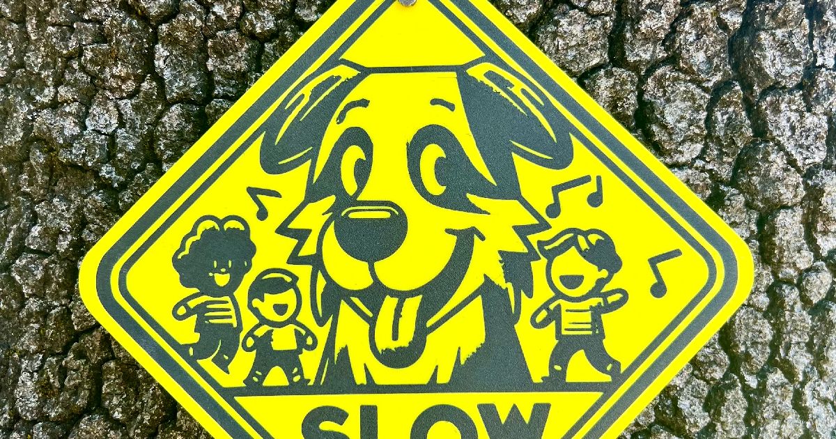 Slow Down Sign - Kids and Dog by Bastien Folens | Download free STL ...