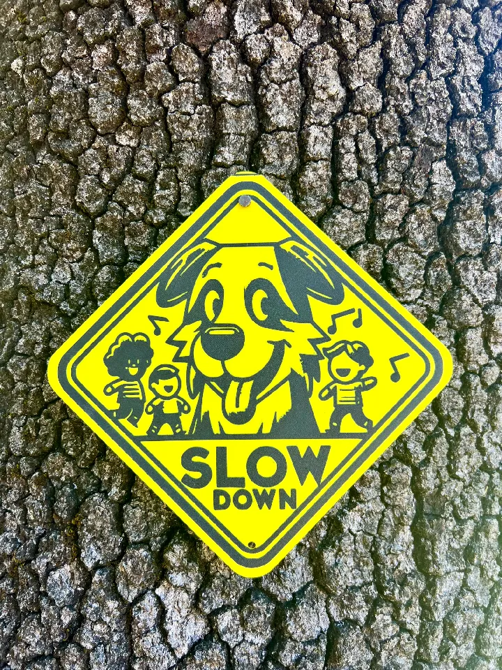 Slow Down Sign - Kids and Dog by Bastien Folens | Download free STL ...