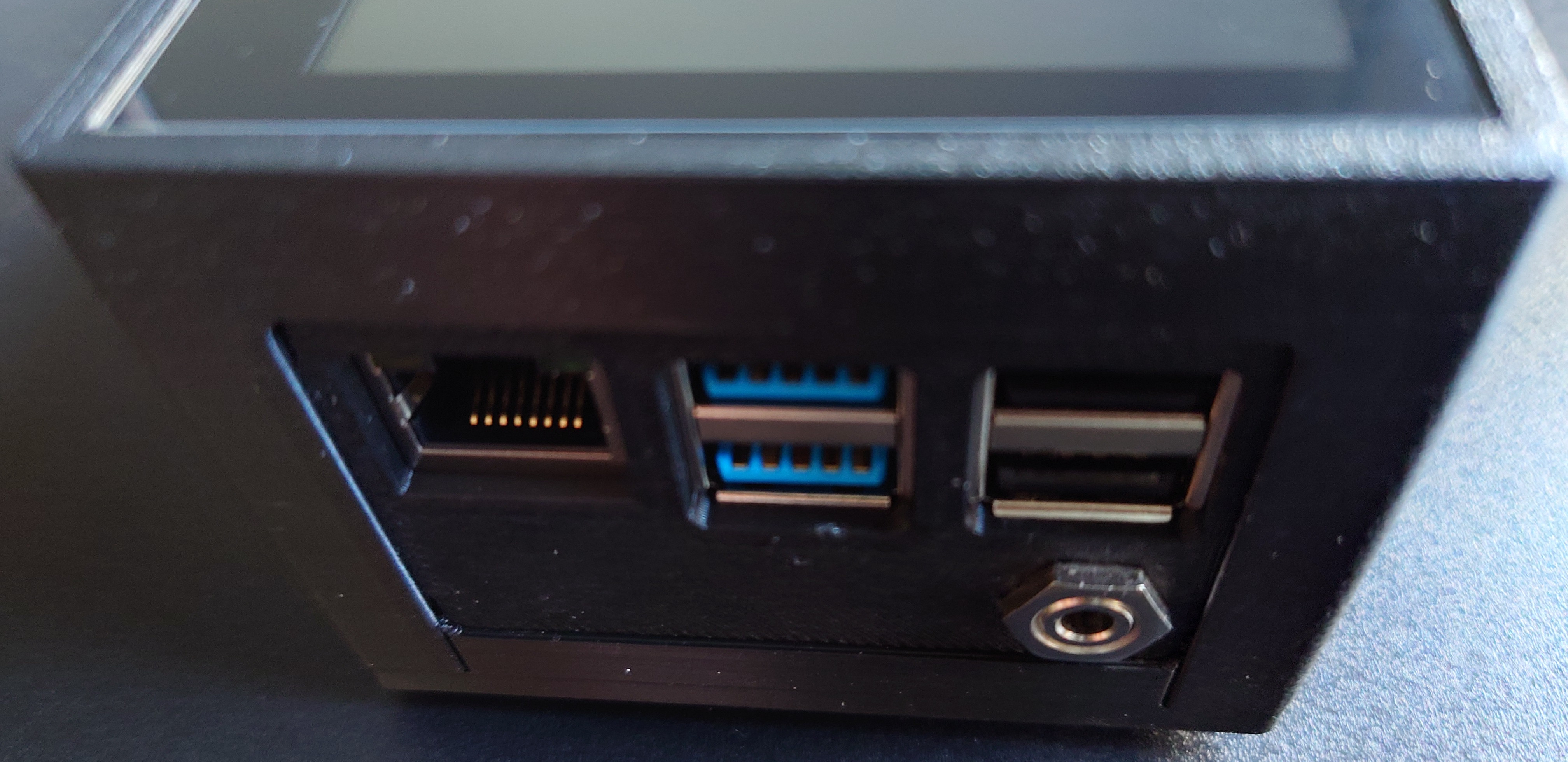 Raspberry Pi 4B POE Touchscreen Case by anstein | Download free STL ...