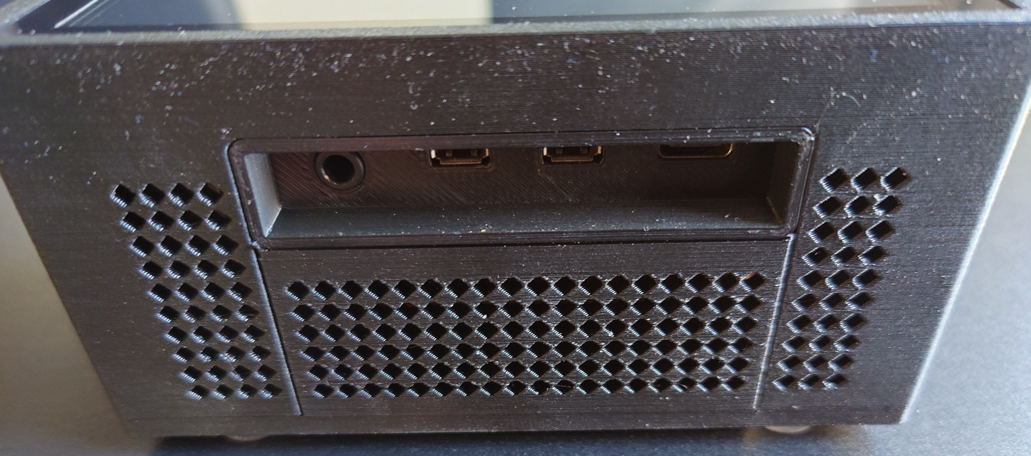 Raspberry Pi 4B POE Touchscreen Case by anstein | Download free STL ...