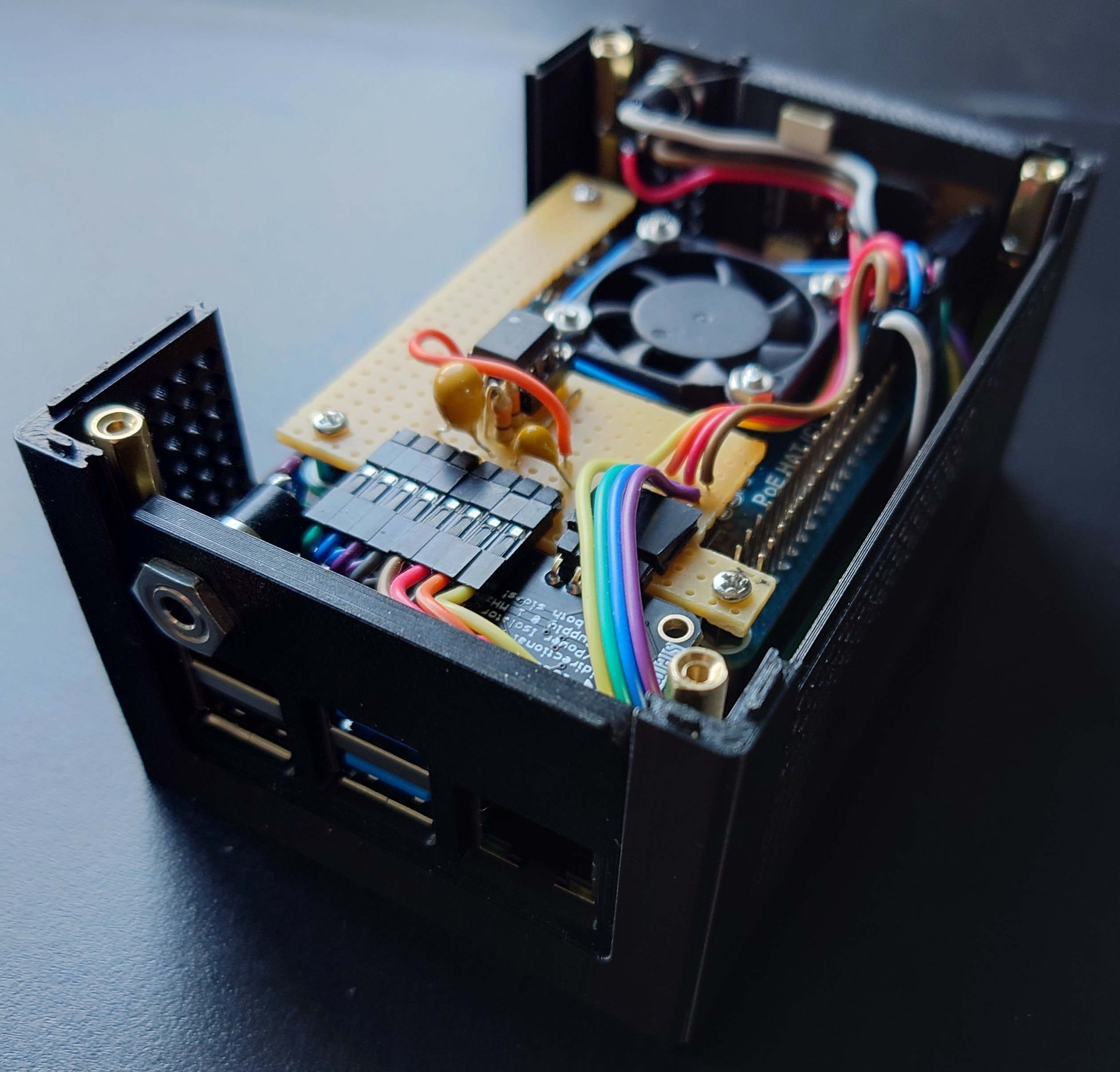 Raspberry Pi 4B POE Touchscreen Case by anstein | Download free STL ...