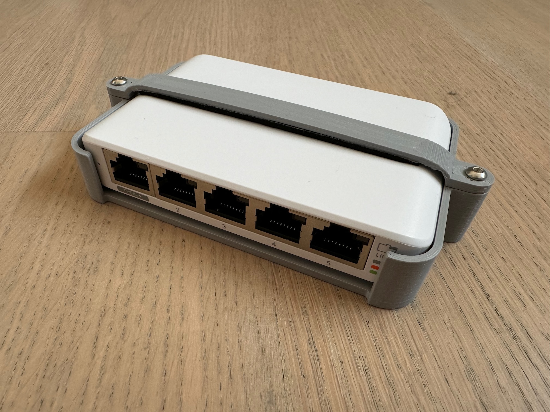 Ubiquiti Flex Mini Wall Mount by uwearzt | Download free STL model ...