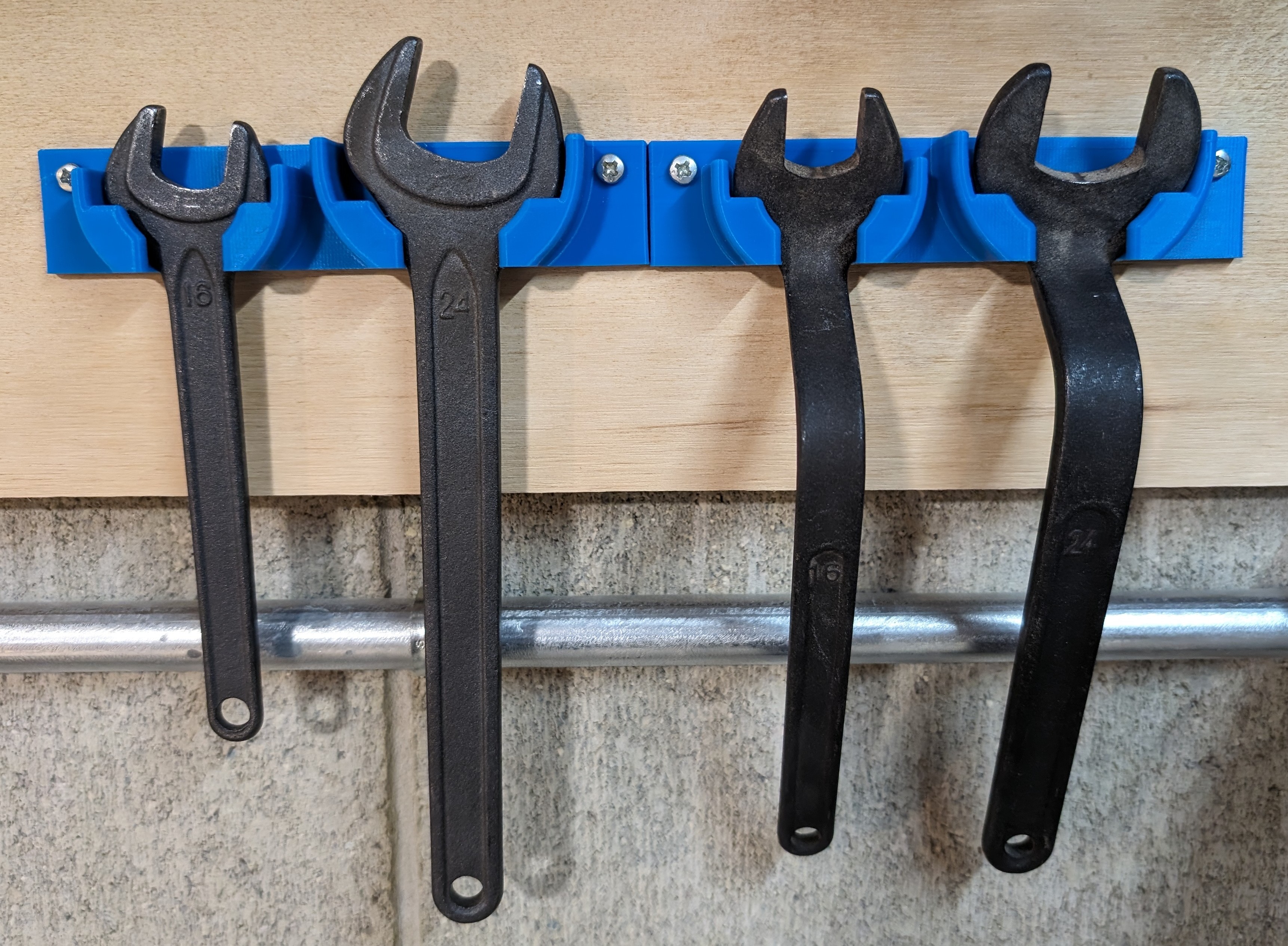 Bosch Router Wrench Holder by GizmoTheKing | Download free STL model ...