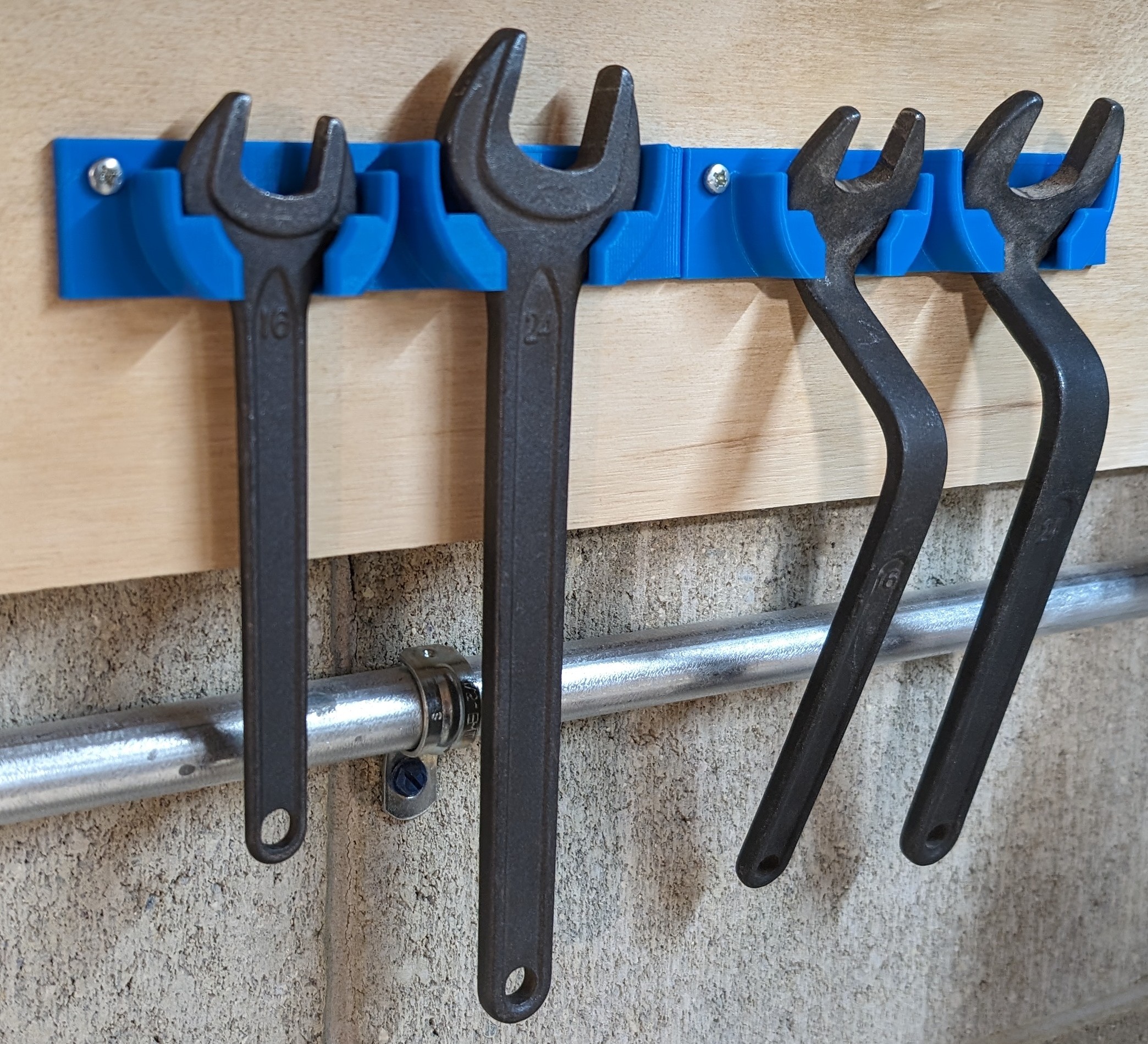 Bosch Router Wrench Holder by GizmoTheKing | Download free STL model ...