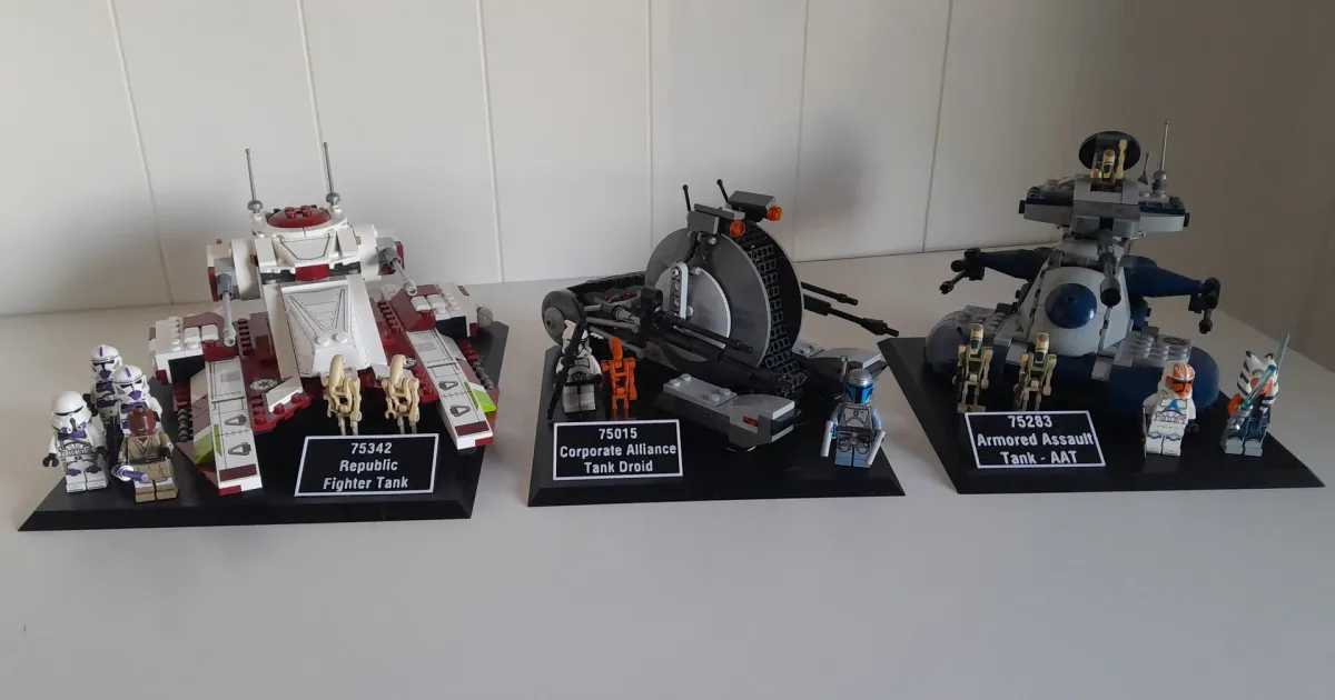 Display Base for LEGO Star Wars - AAT - Tank Droid - Figther Tank ...