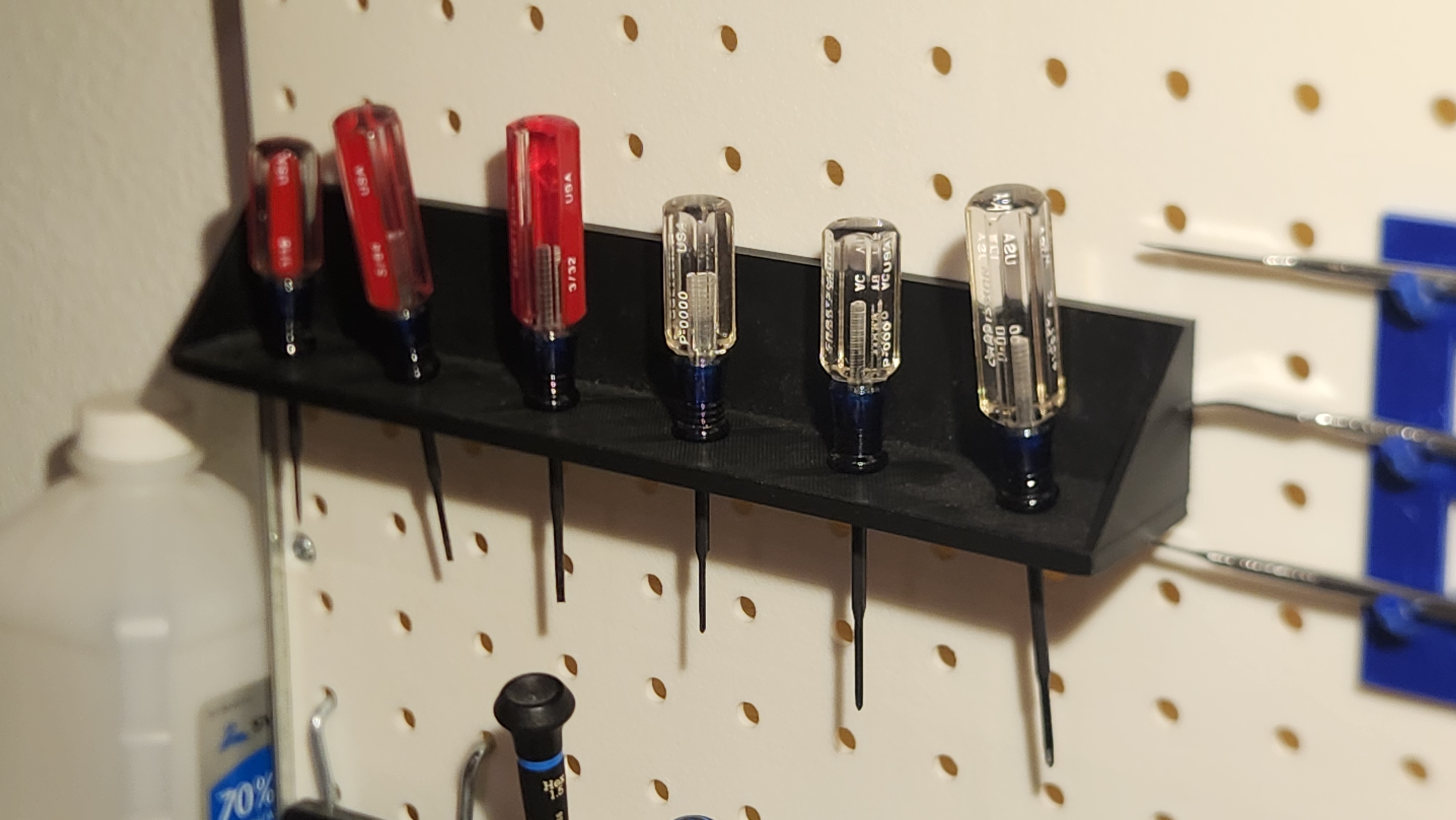Parametric Pegboard Screwdriver Holder by Rubiks Cube | Download free ...