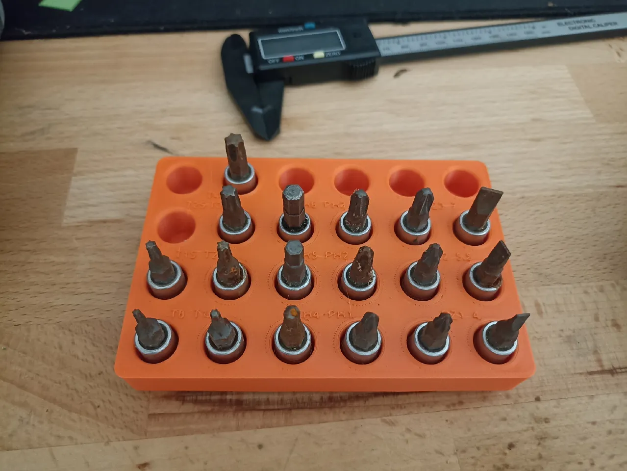 gridfinity magnusson screwdriver sockets holder by charles pflieger | Download free STL model ...