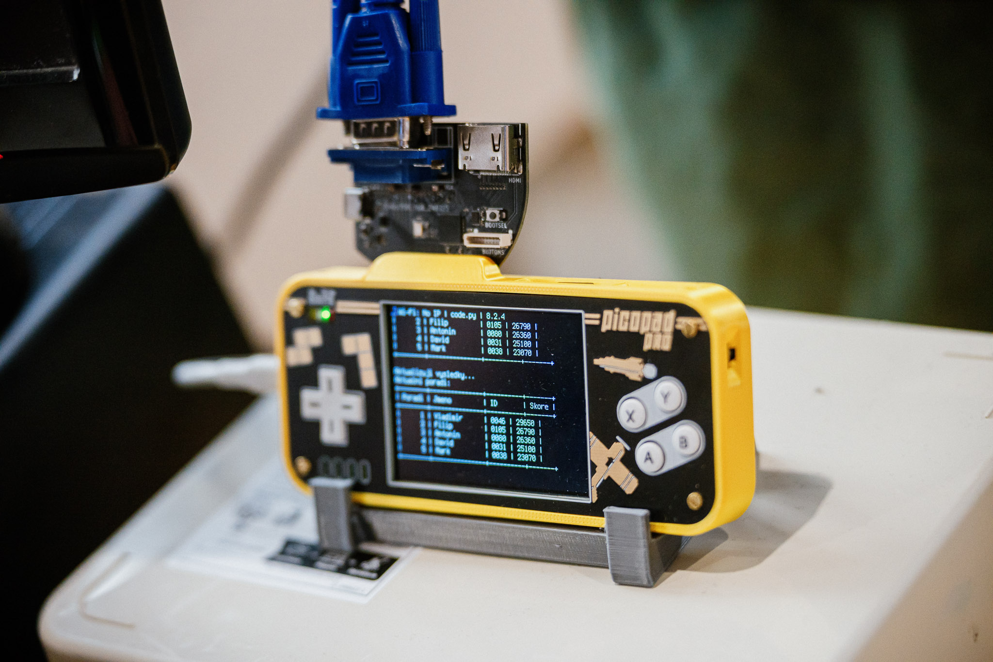 Picopad stand (universal) by svermigo | Download free STL model ...