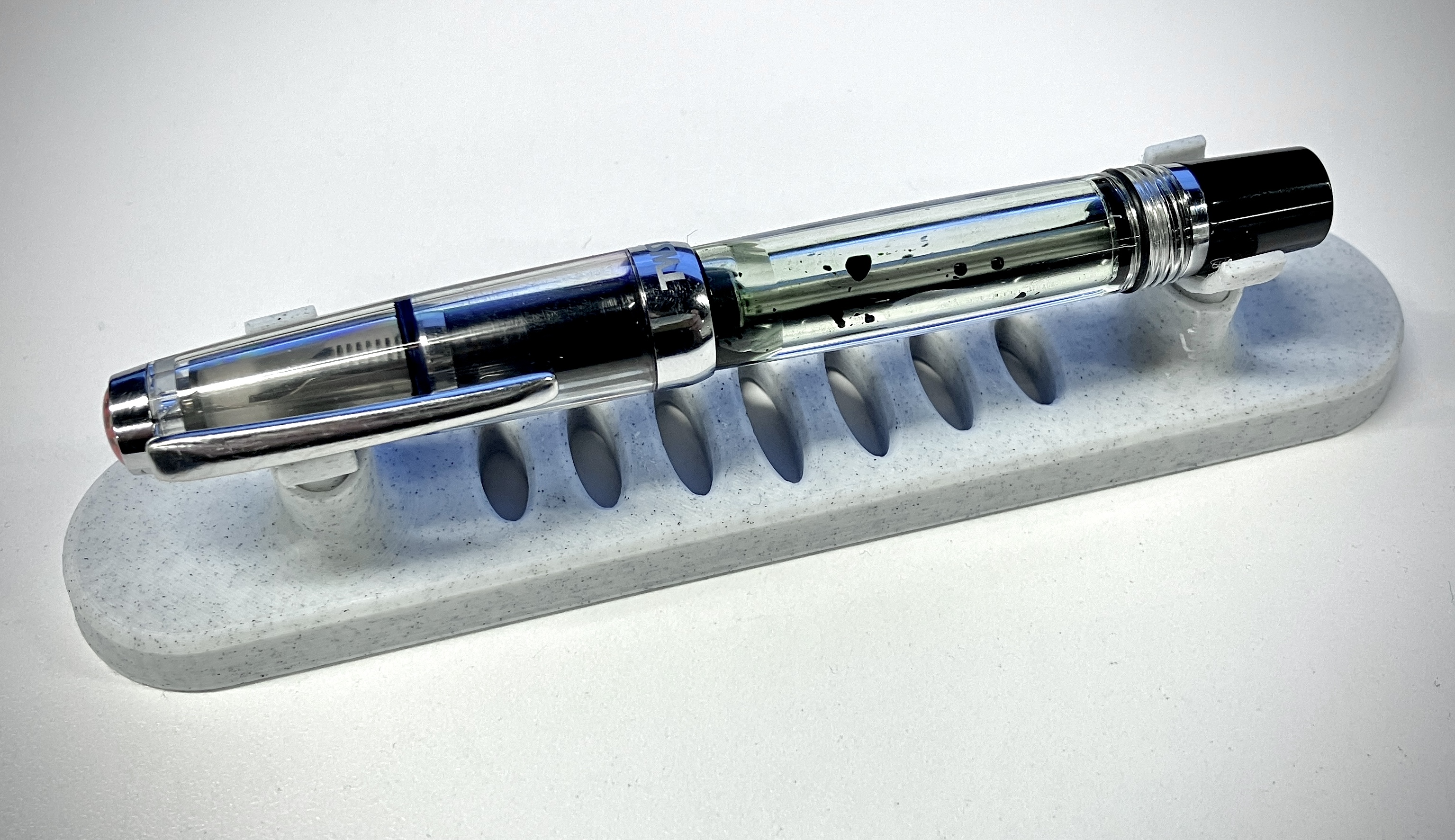 Classy Pen Stand by BHuij | Download free STL model | Printables.com