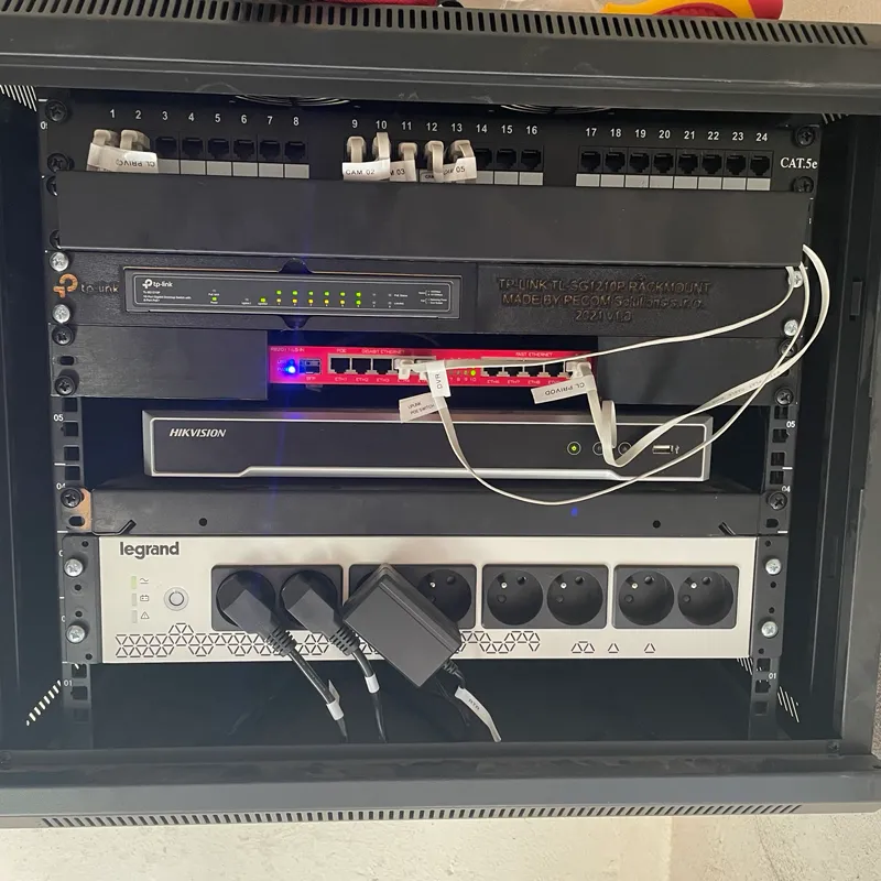 1U TP-LINK PoE Switch 19 Rackmount holder TL-SG1210P by Dominik Pechac ...