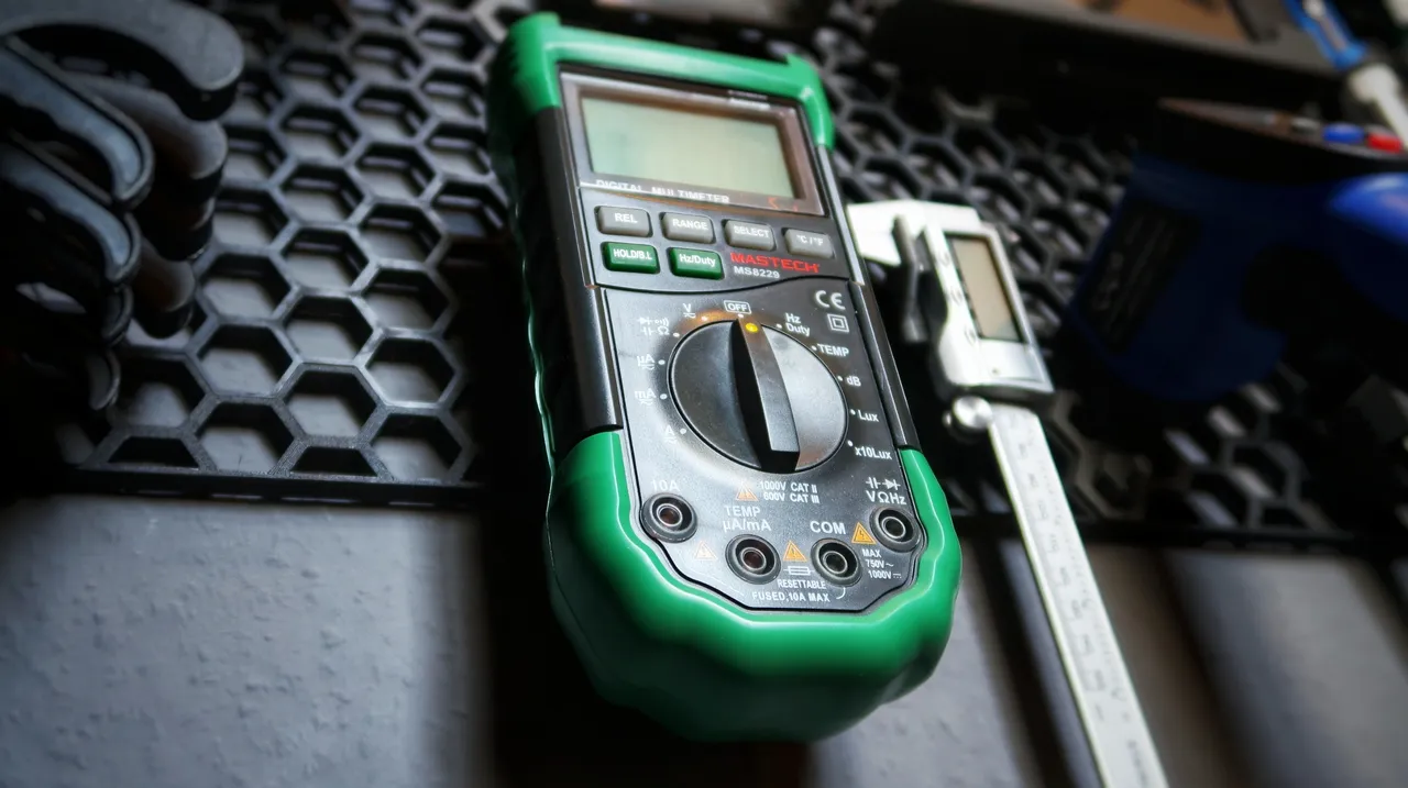 HSW Mastech MS8229 Multimeter Holder by nuxnik | Download free STL ...