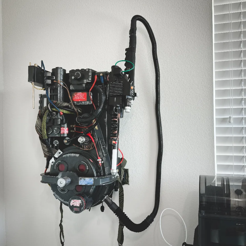 Proton Pack Wall Mount by willy.is.making | Download free STL model ...