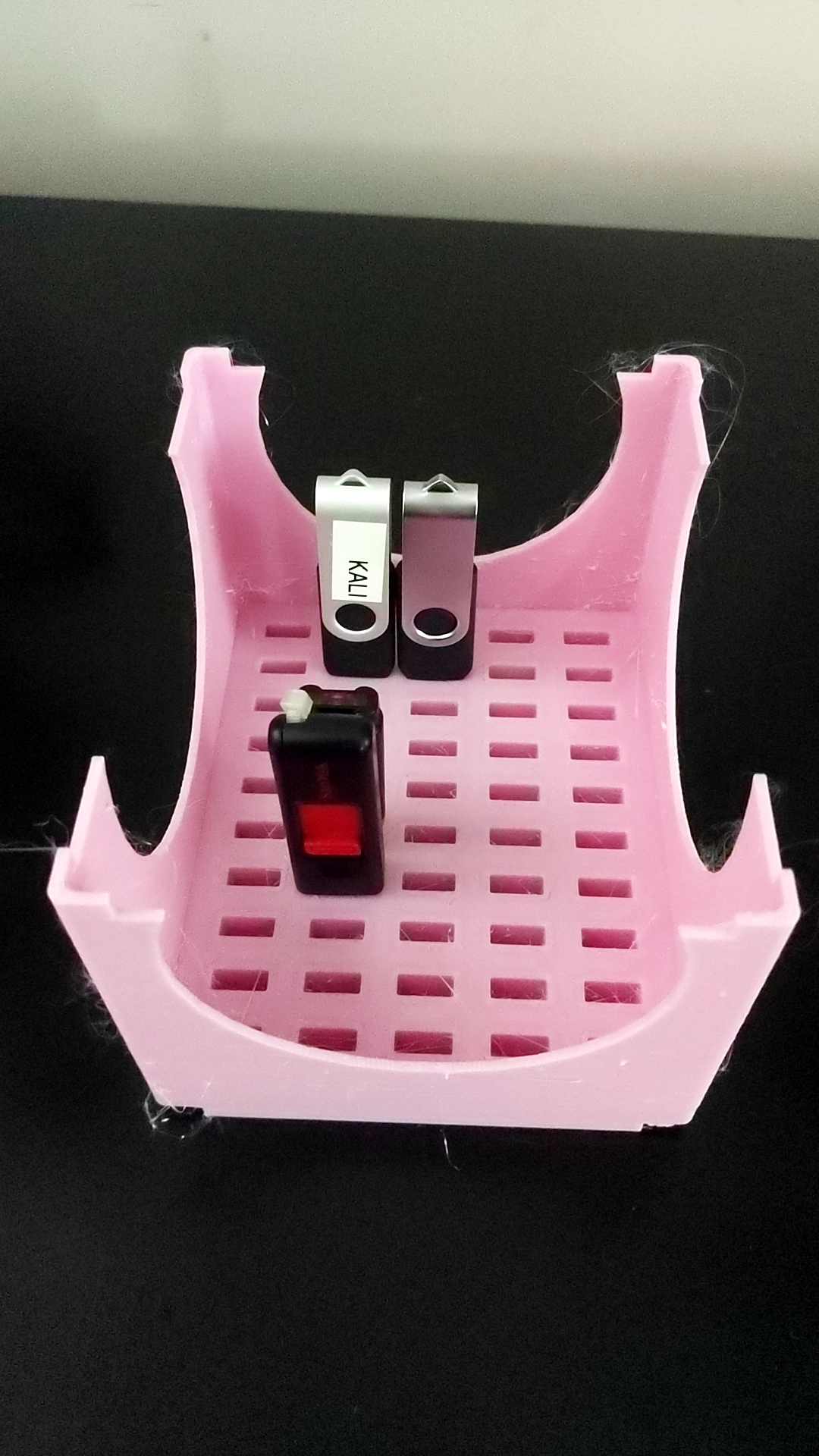 USB Holder, stackable by Tangled | Download free STL model | Printables.com