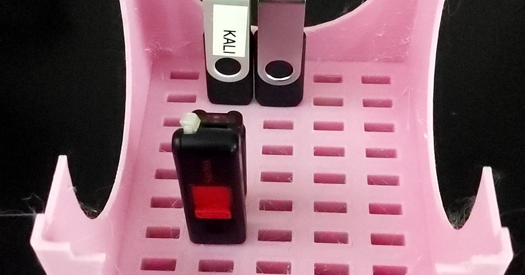 USB Holder, stackable by Tangled | Download free STL model | Printables.com