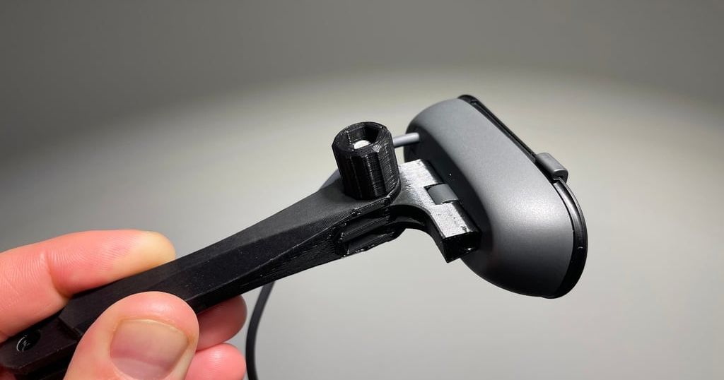 Logitech Brio 101 Camera Mount by ACDorkitect | Download free STL model ...