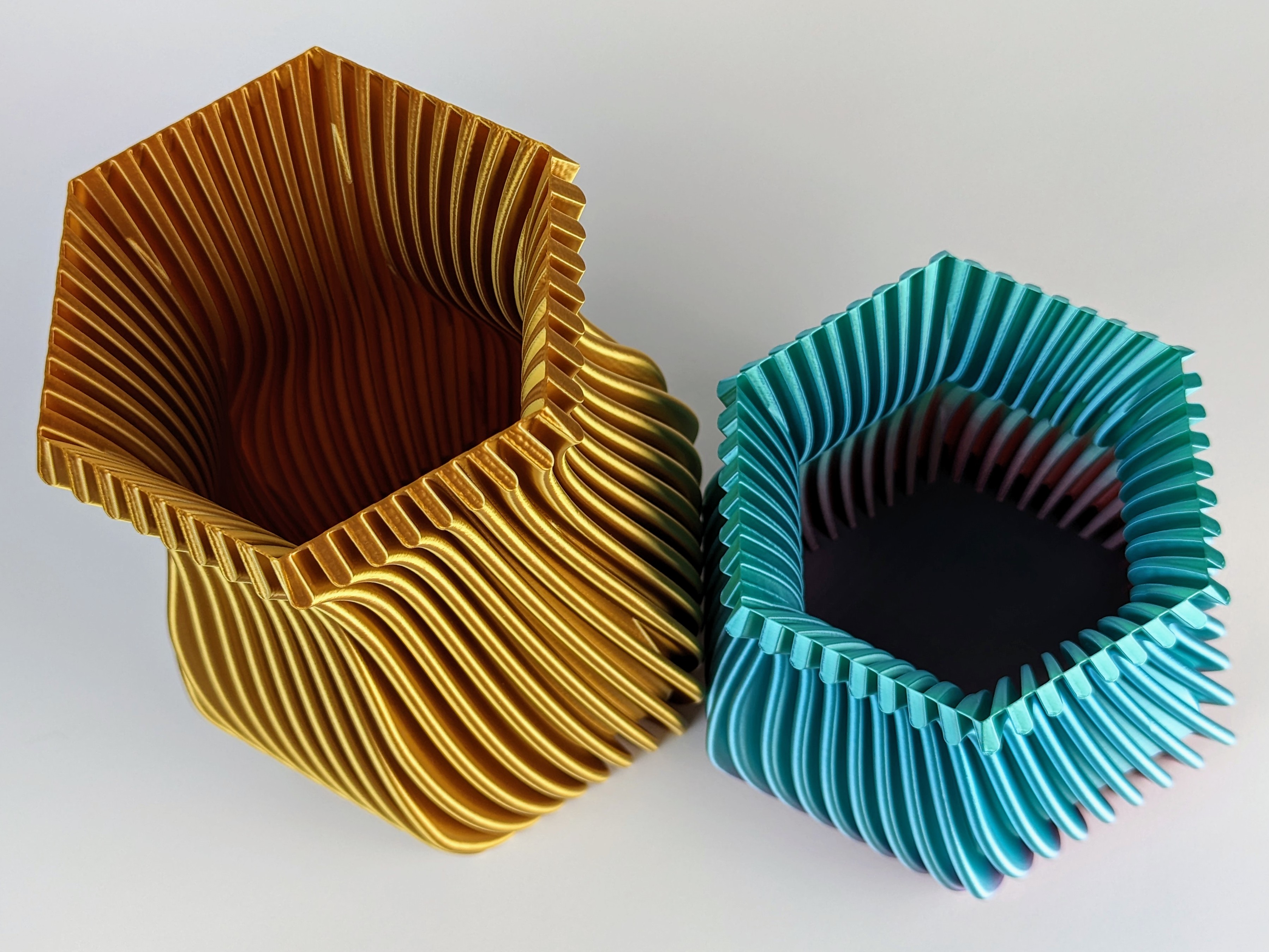 Hexagon Ribbed Vase #2 by Grandpa 3DPrints | Download free STL model ...